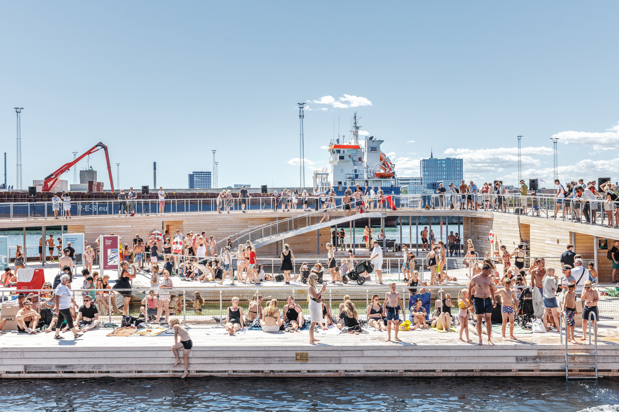 Gallery of Aarhus Harbor Bath / BIG - 7