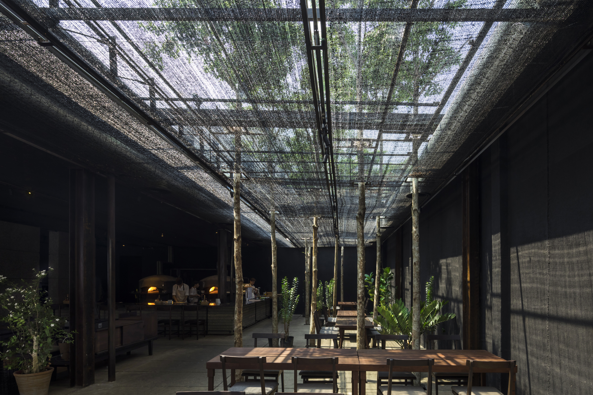 Gallery of Restaurant of Shade / NISHIZAWAARCHITECTS - 6