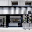 ITAFE Coffee & Drinking Store / daylab studio | ArchDaily