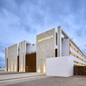 Wall of Knowledge Middle School / Tarik Zoubdi Architect + Mounir ...