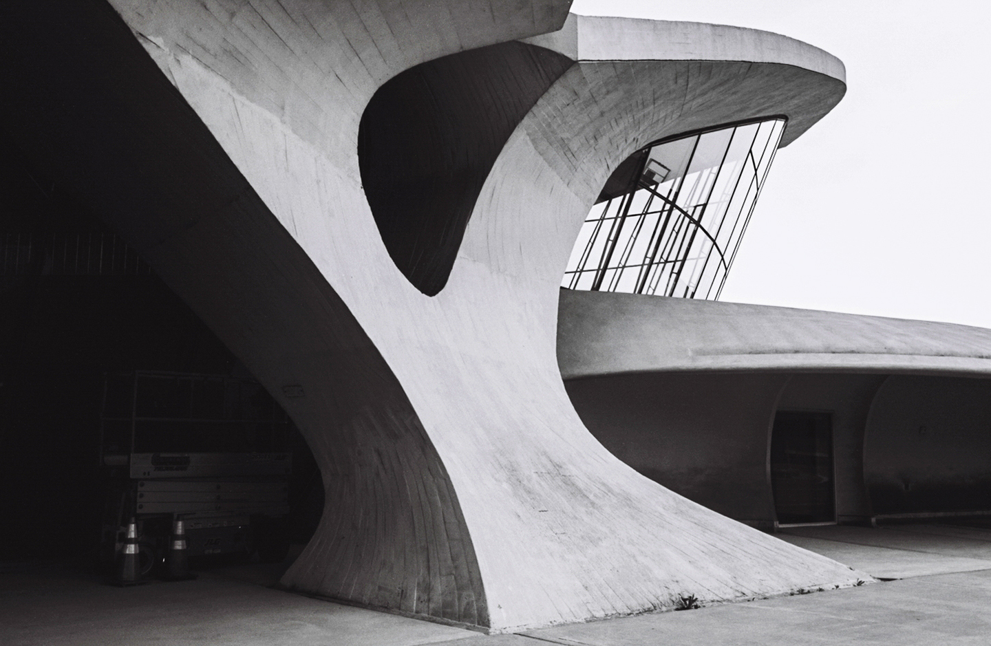 Gallery of Eliel and Eero Saarinen: The Sweeping Influence of ...