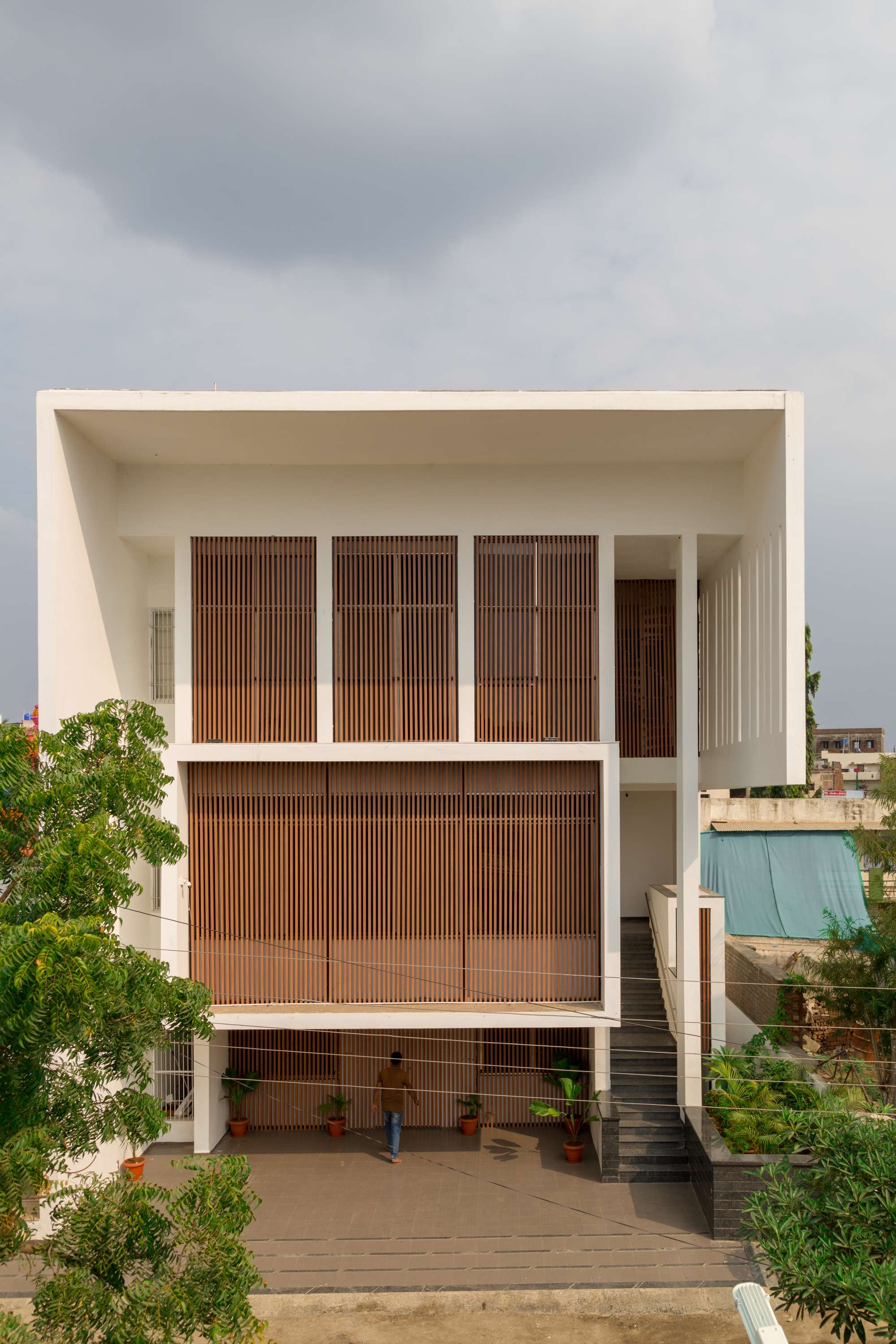 Tube Well House / Atelier Shantanu Autade | ArchDaily