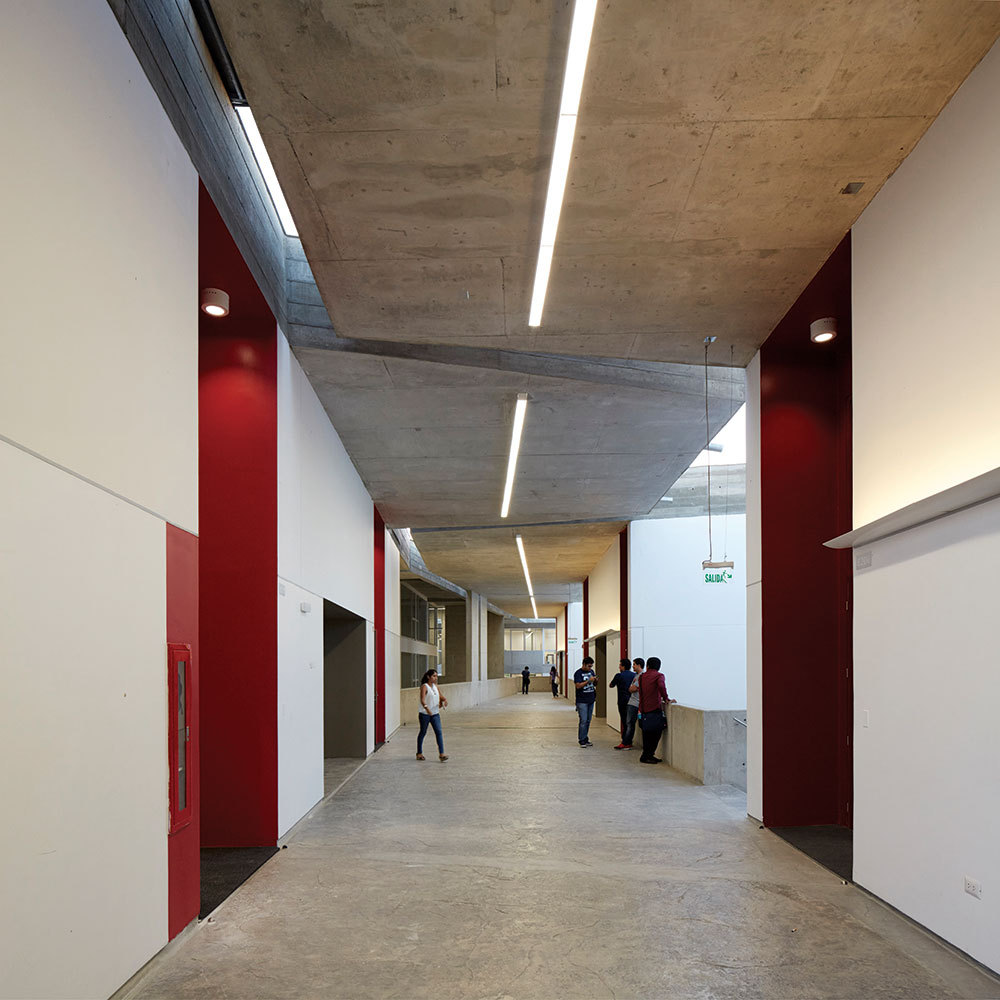 Gallery of UDEP Lecture Building / BARCLAY&CROUSSE Architecture - 3