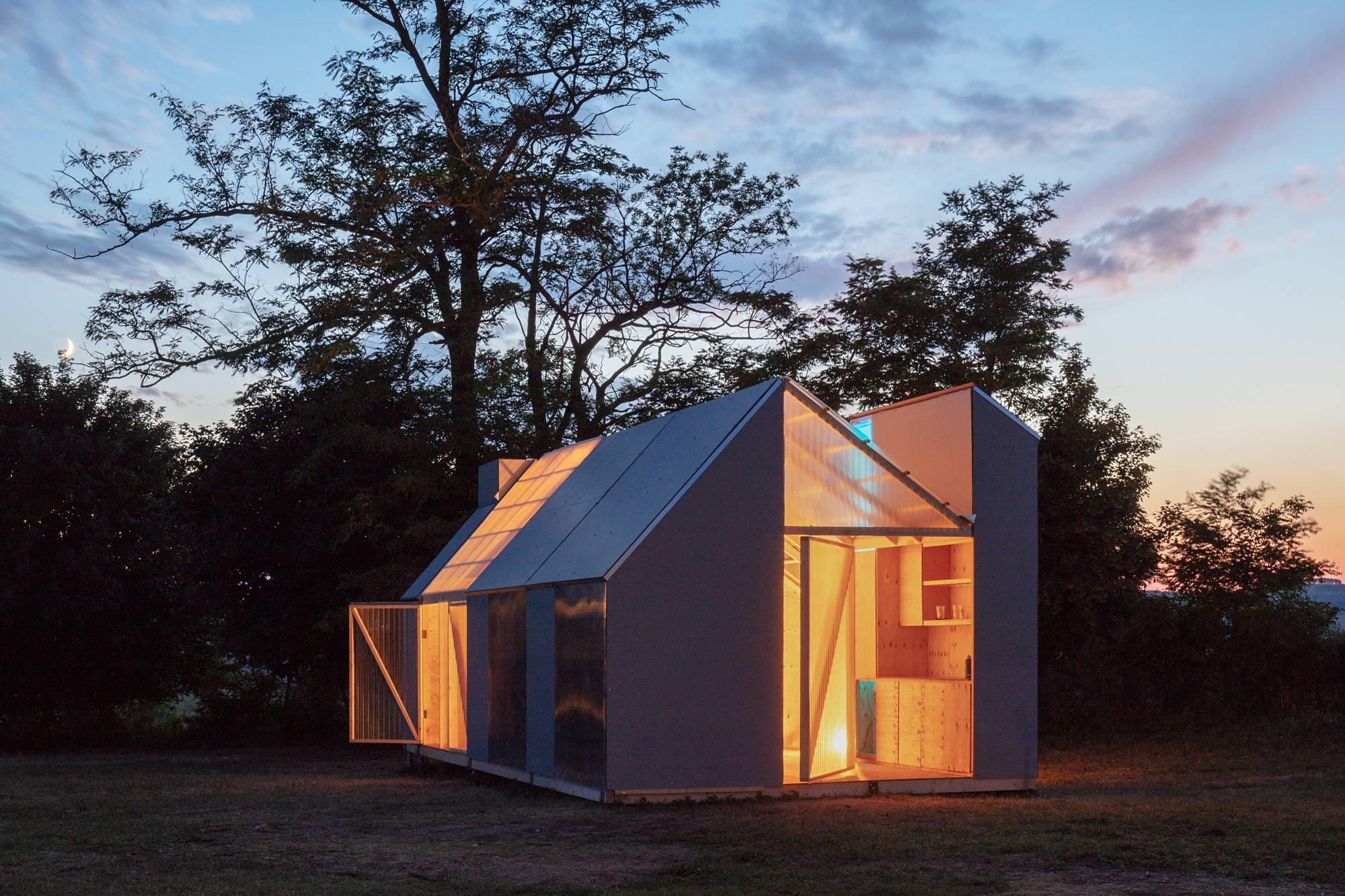 Gallery of Students Construct 7 Innovative Tiny Cabins at Hello Wood's ...
