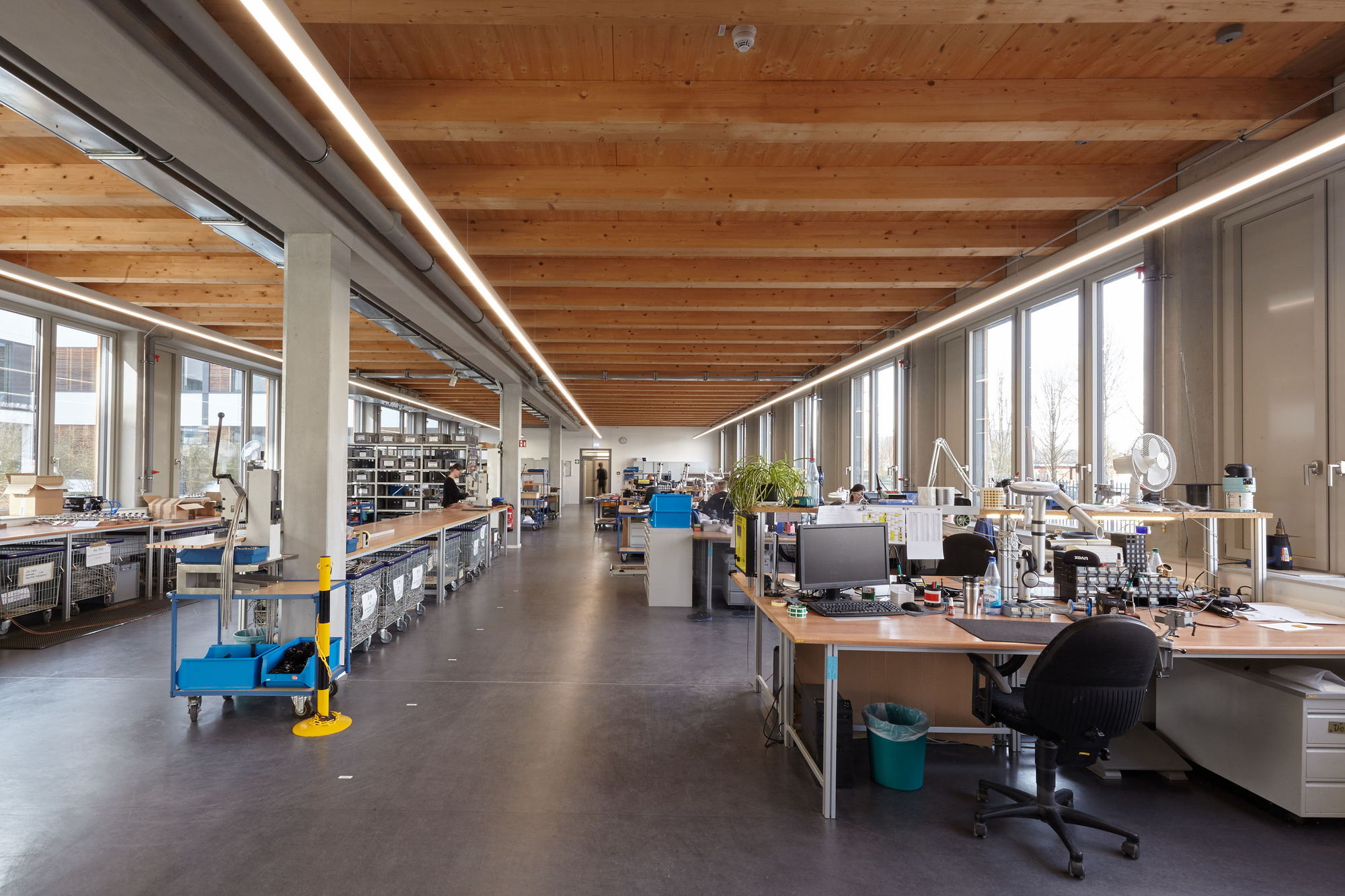 Gallery of Flexim Headquarters / ZRS Architekten - 20