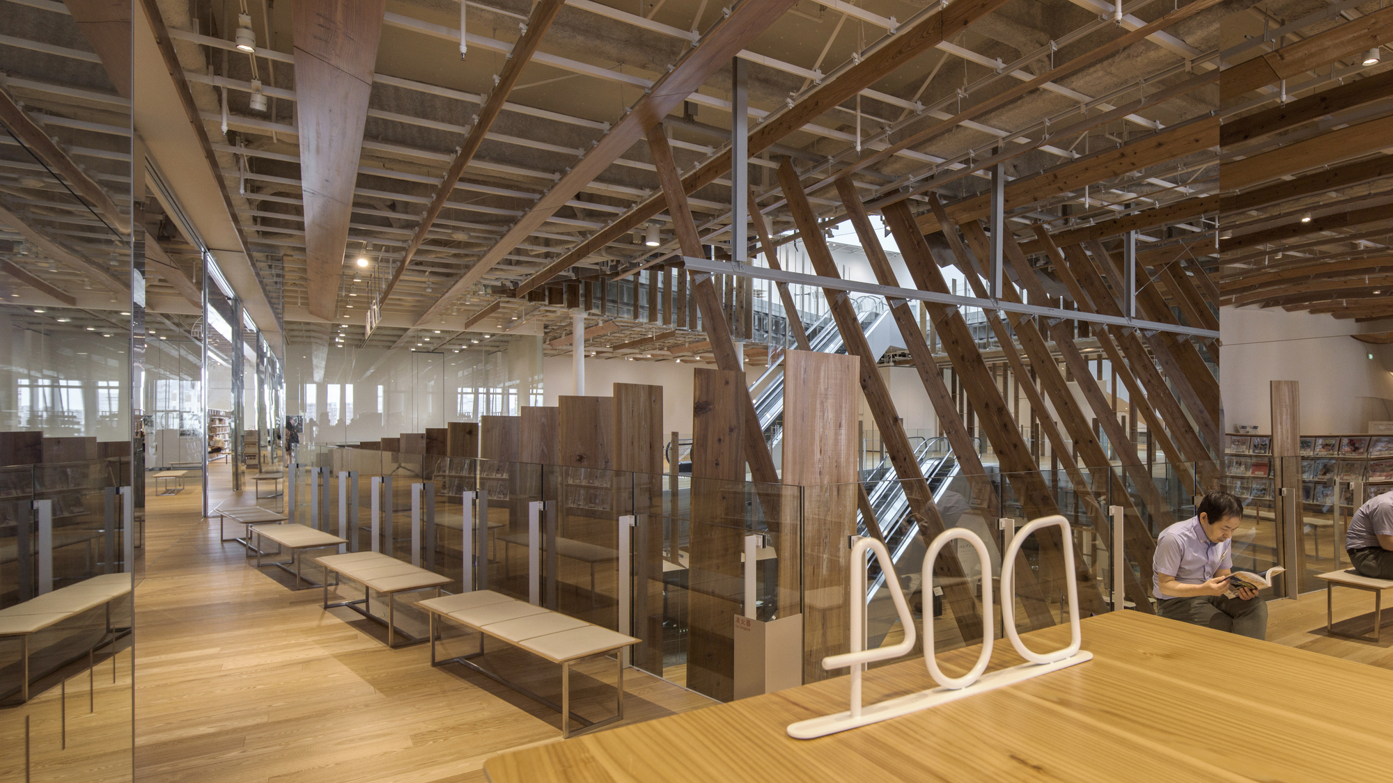 Galeria de Toyama Kirari / Kengo Kuma and Associates - 13