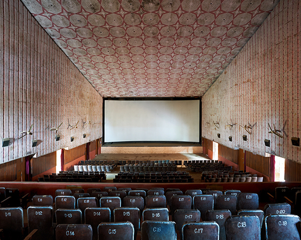 Gallery of The Dazzling Modernist Cinemas of Southern India, Captured ...