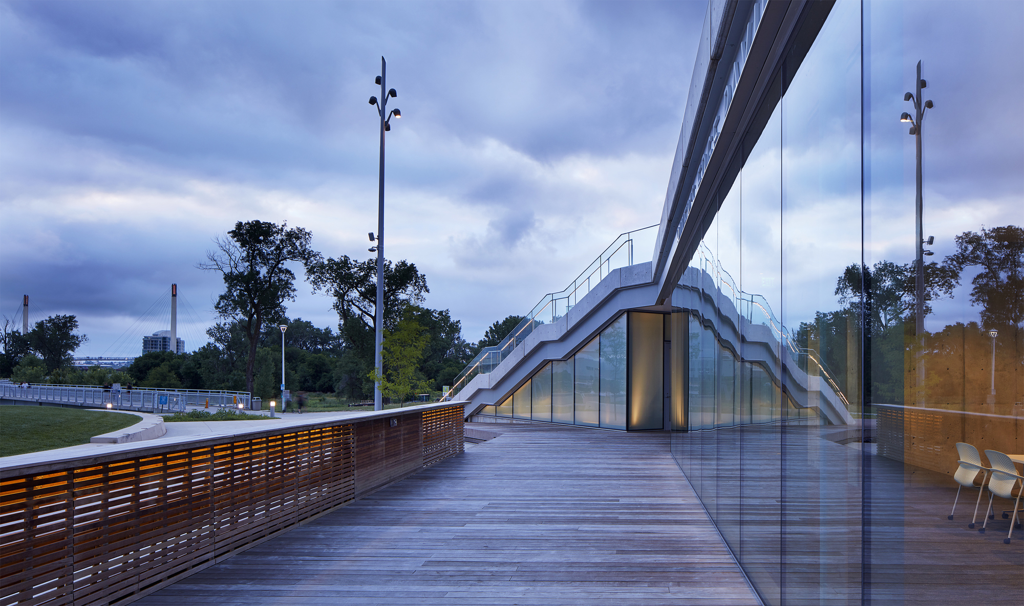 Gallery of River's Edge Pavillion / Alley Poyner Macchietto ...