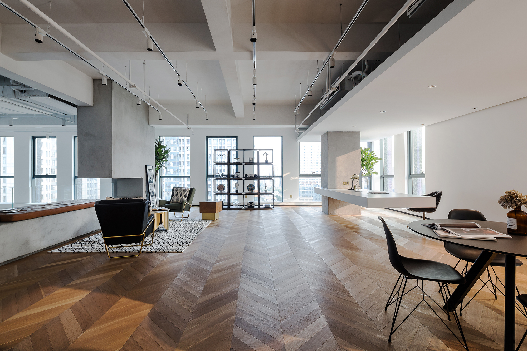 Gallery of TKSTYLE Office / JACKY.W DESIGN - 32