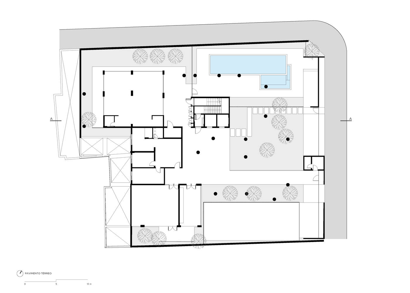 Gallery of Aruá Building / FGMF - 18