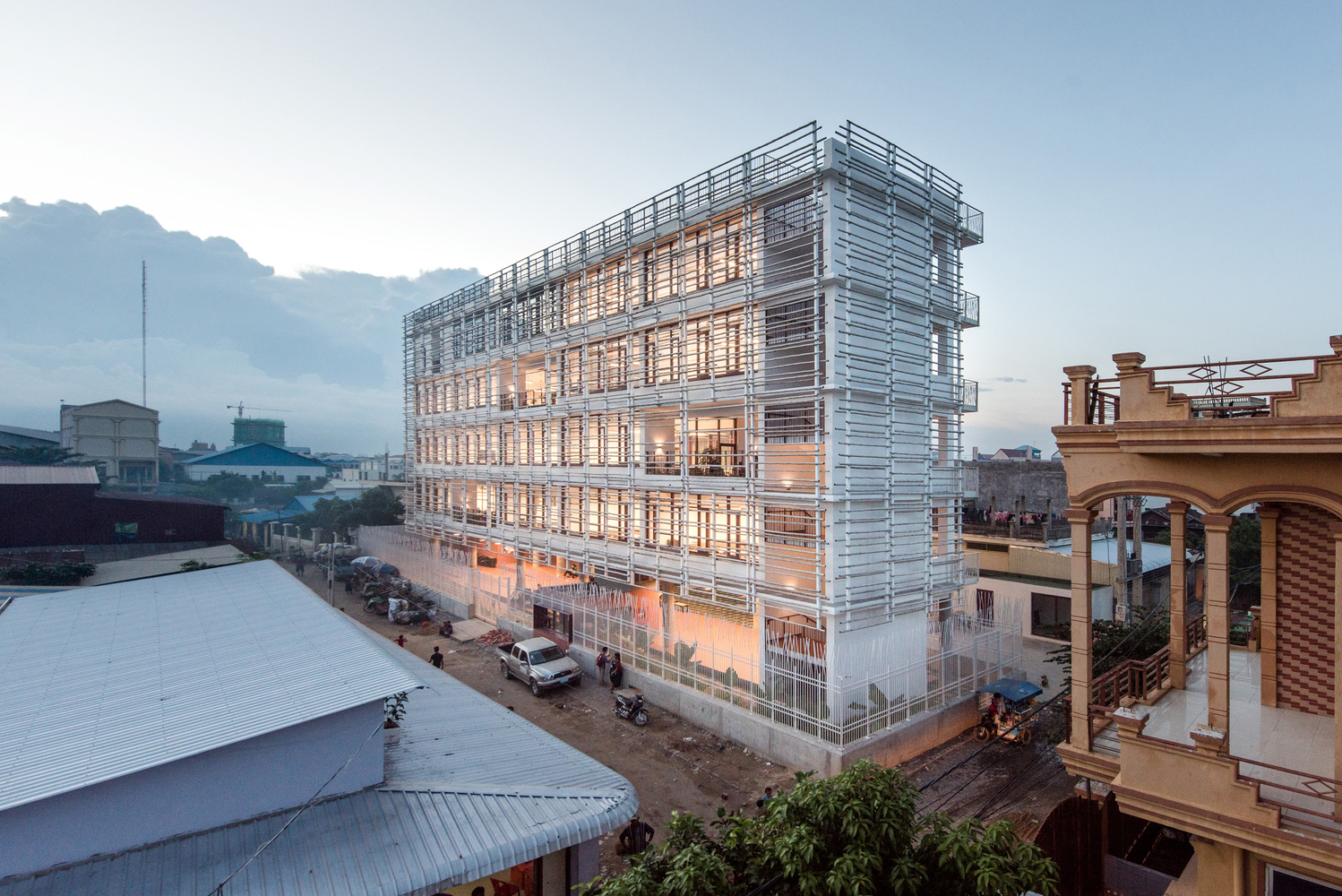Neeson Cripps Academy / COOKFOX Architects | Building of the Year 2019
