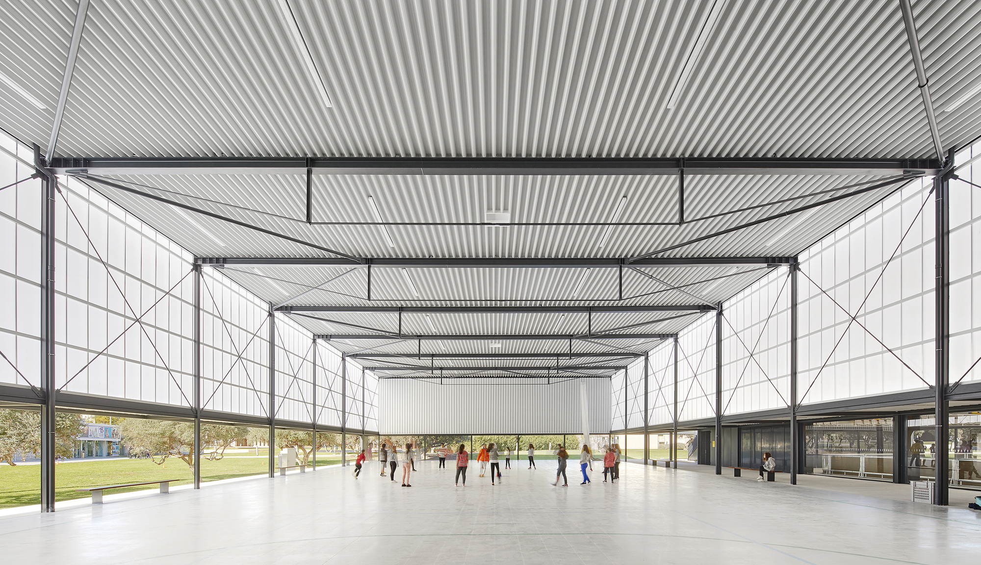 Gallery of Municipal Sports Pavilion of Vila-Seca / NAM Arquitectura - 12