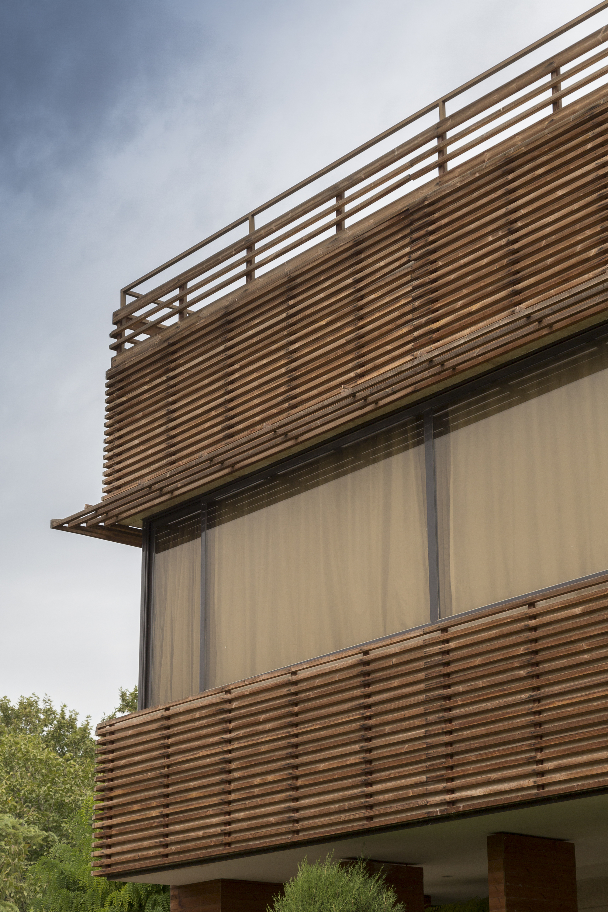 Gallery of Fardis Villa / DarianDesign - 10