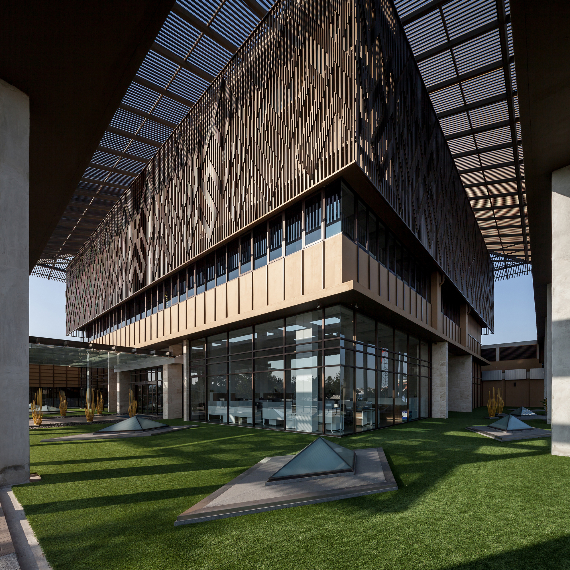 Gallery of Bank of Thailand's Northeastern Region Office / Plan ...