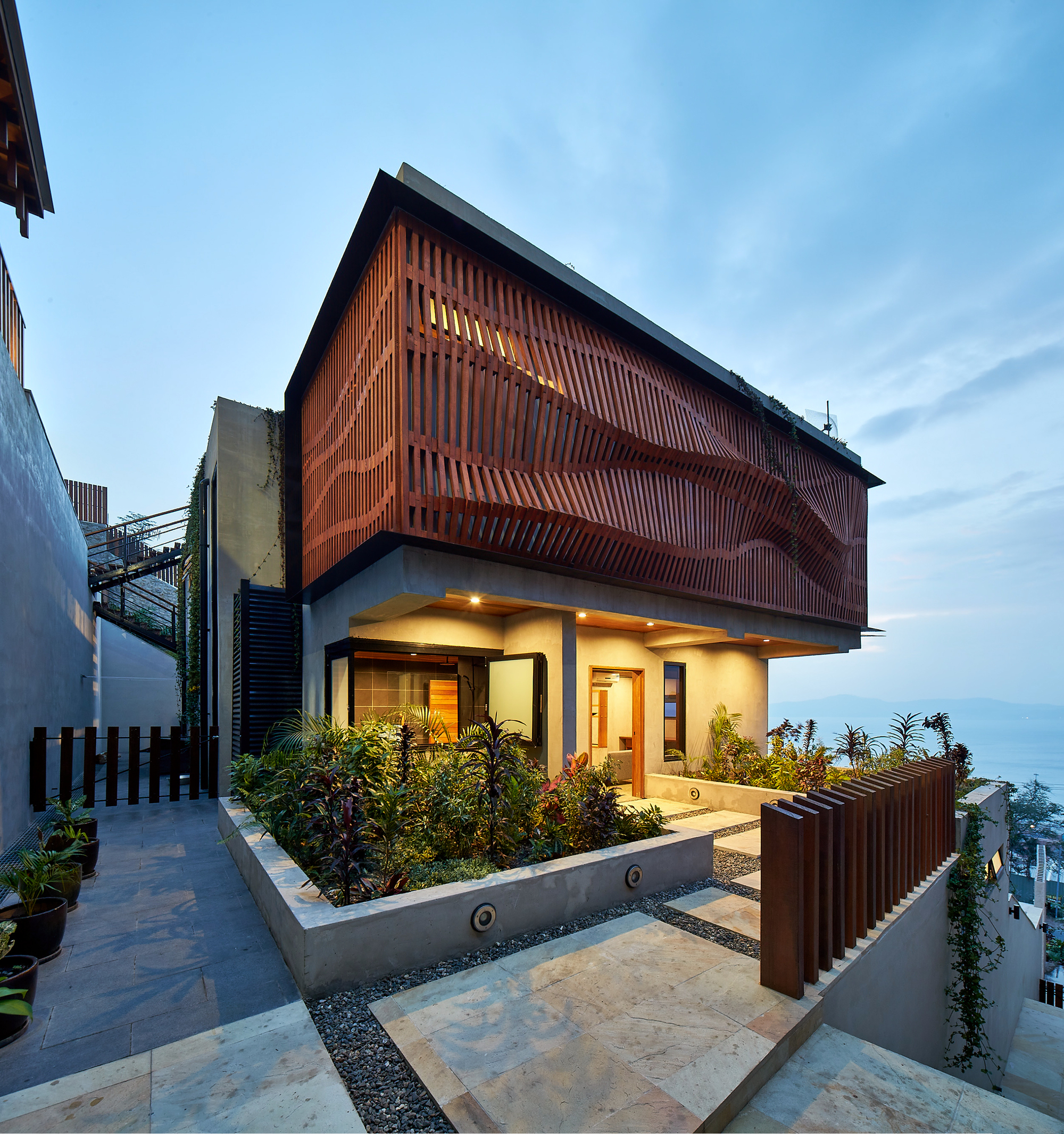 Gallery of Brise Soleil House / Studio Workshop - 6