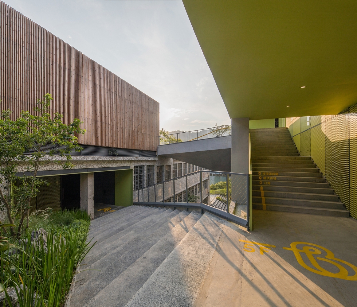 Gallery of Tianhe Youth Commune / O-office Architects - 15