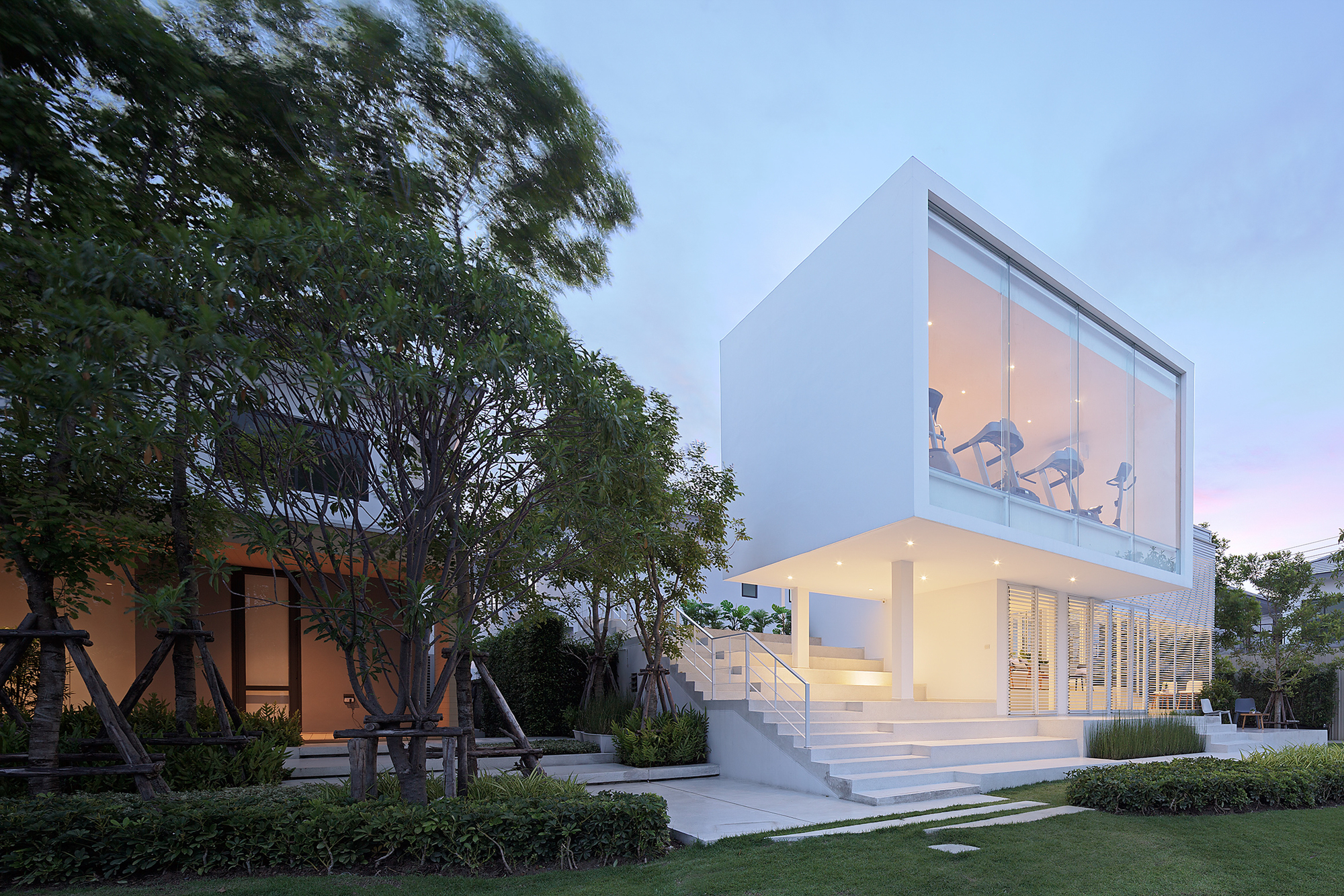 Gallery of The Sky Clubhouse / Design in Motion - 27