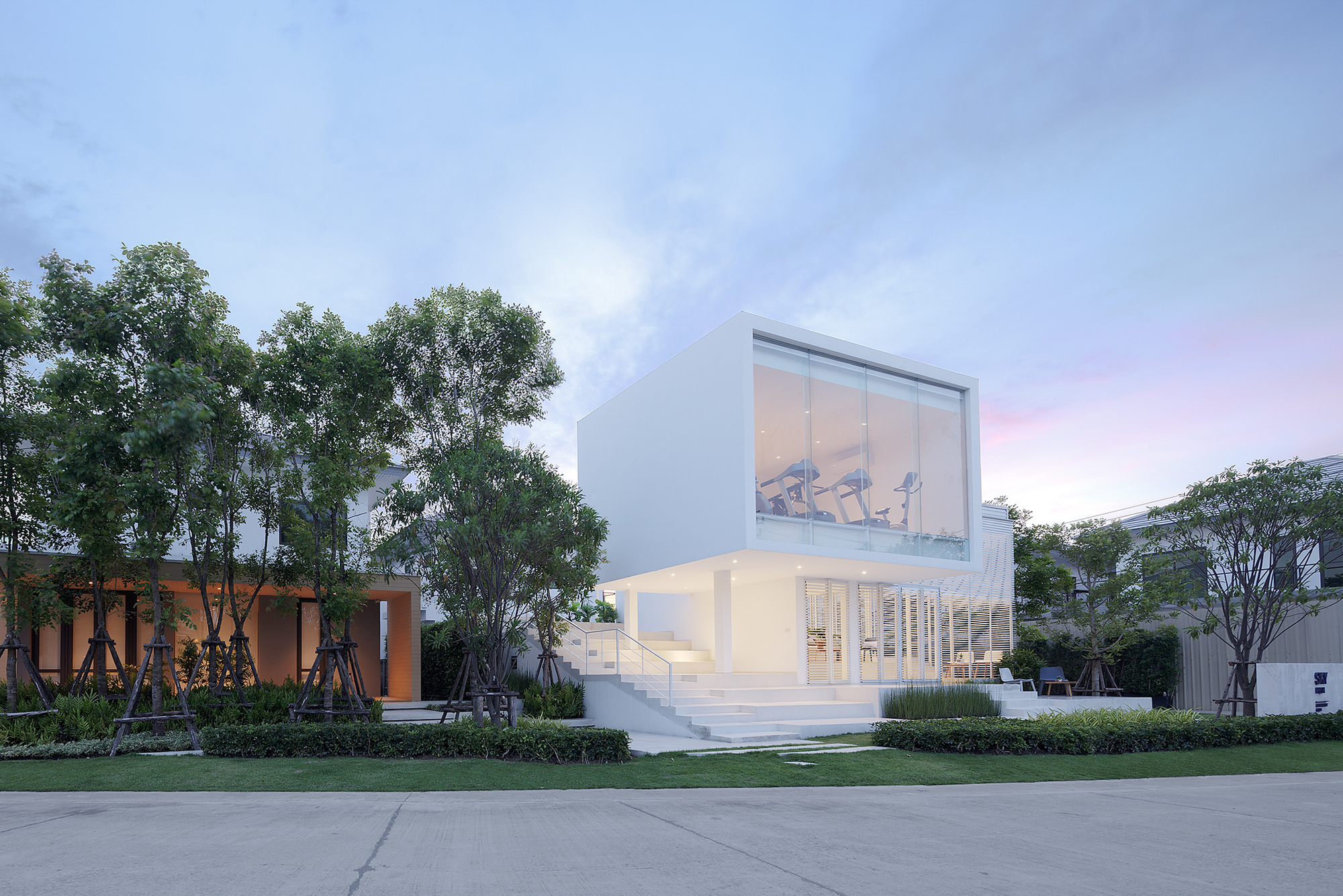 Gallery of The Sky Clubhouse / Design in Motion - 12