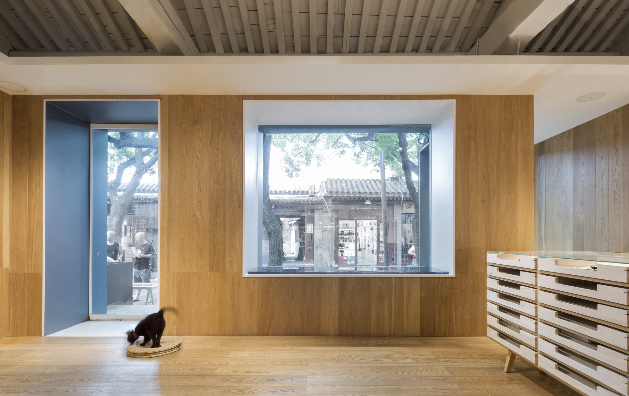 Gallery of JING FAN / Golucci Interior Architects - 2