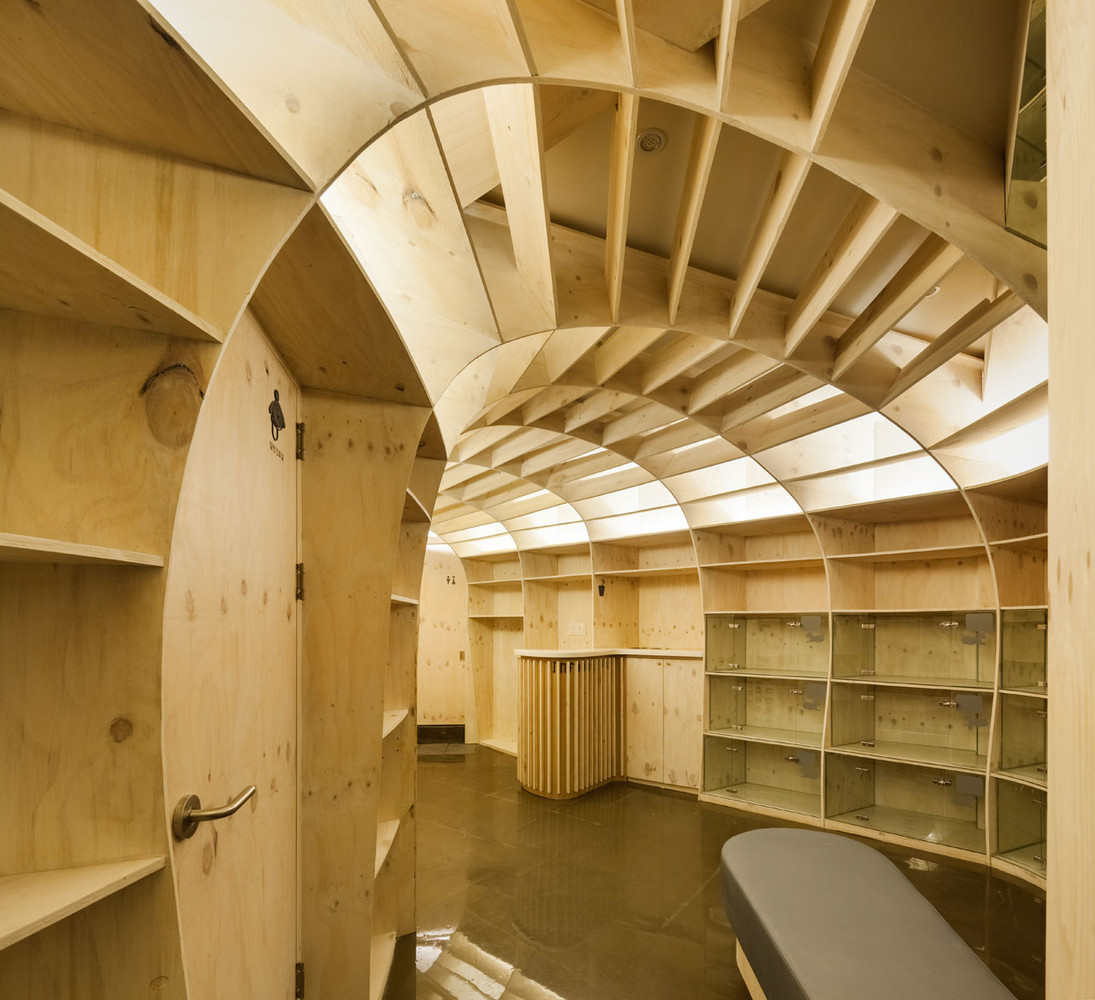 Gallery of Waiting Rooms, Reception Areas, & Courtyards: 43 Notable ...