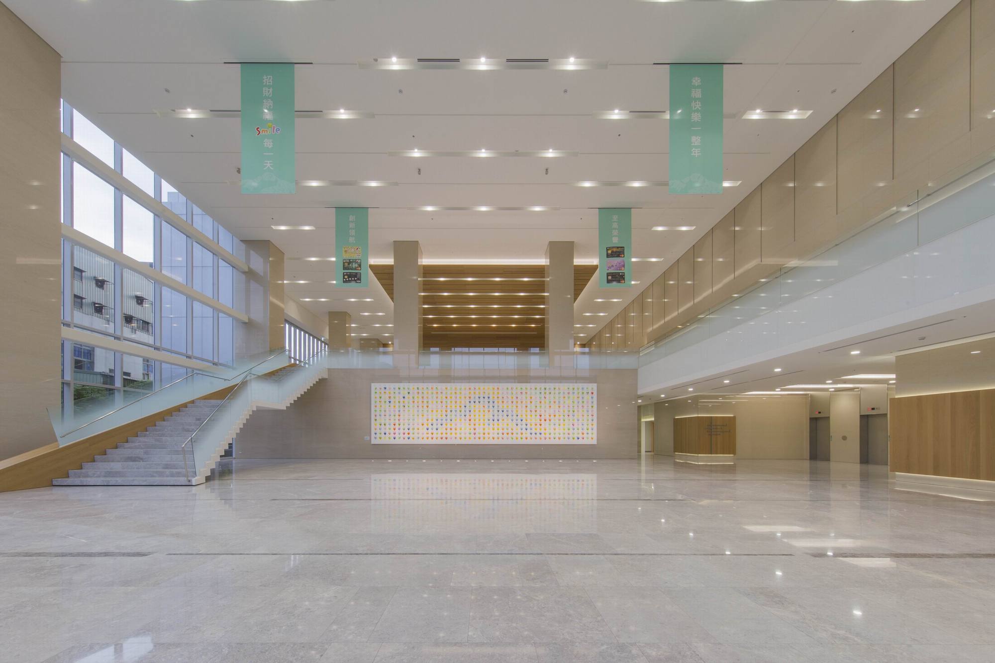 Gallery of E.SUN Bank / JJP Architects & Planners - 4