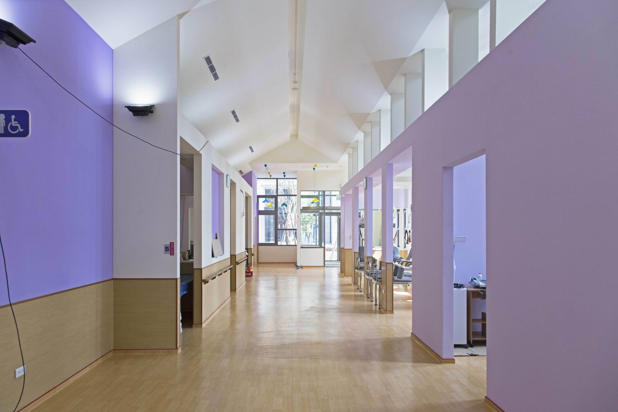 Gallery of Suang Lien Xinzhuang Social Welfare Center / JJP Architects ...