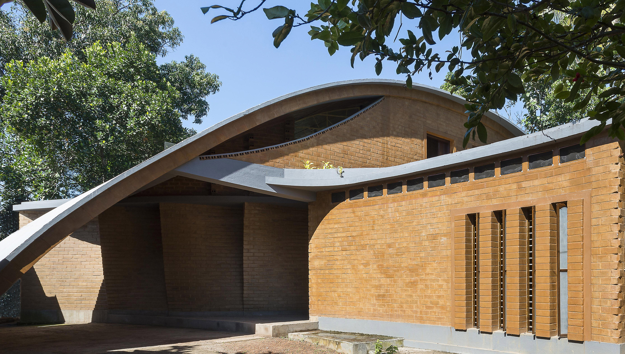 Kurian Philip Residence / Wallmakers | ArchDaily