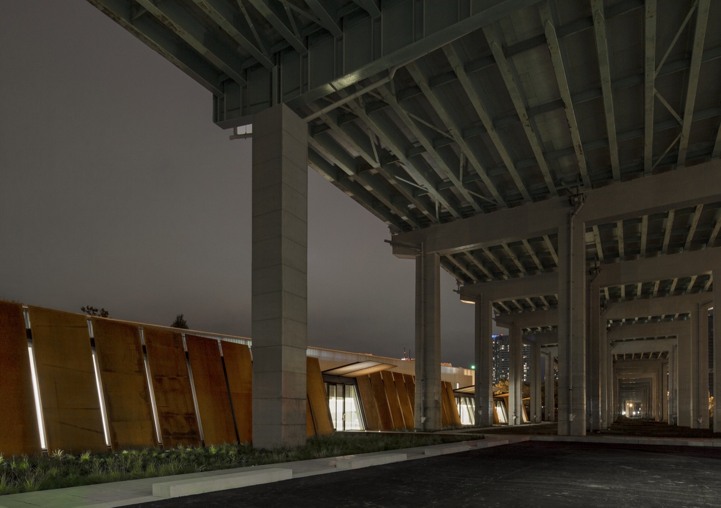 Gallery of Fort York National Historic Site Visitor Centre / Patkau ...