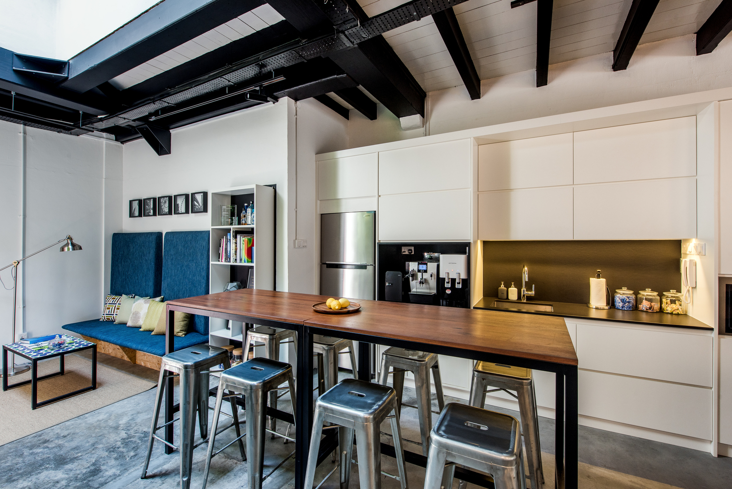 Gallery of HKS Singapore Office / HKS Architects - 16