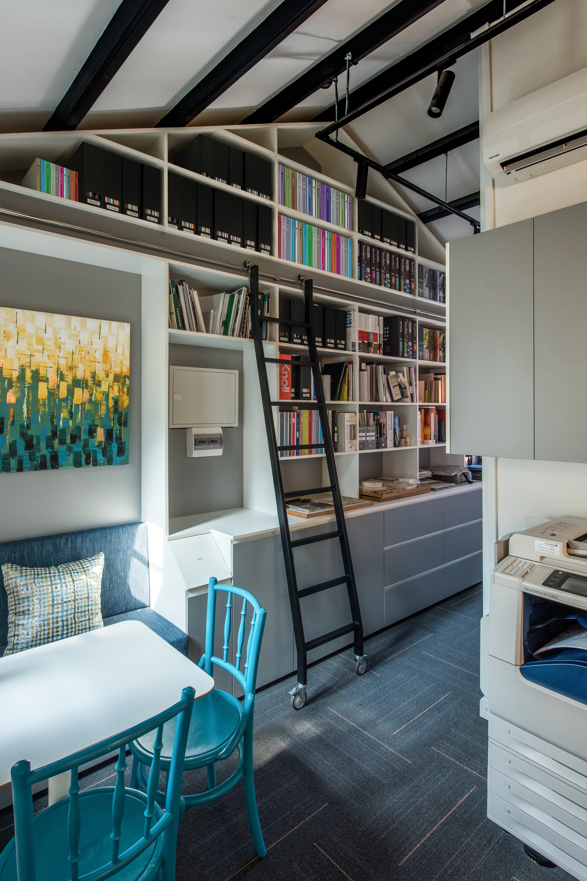 Gallery of HKS Singapore Office / HKS Architects - 6