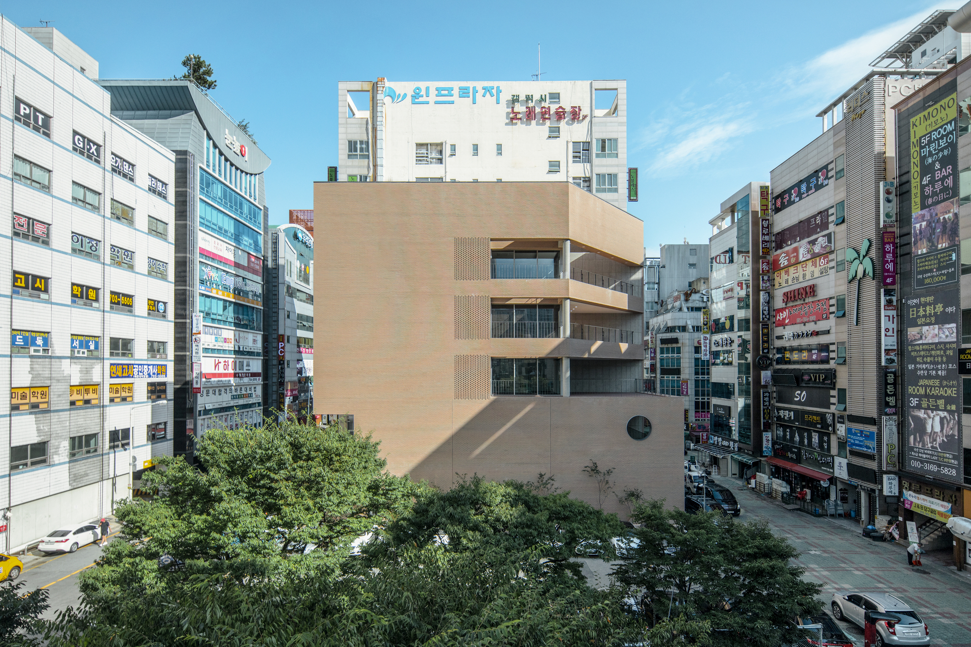 Gallery of WON Building / moc architects - 14
