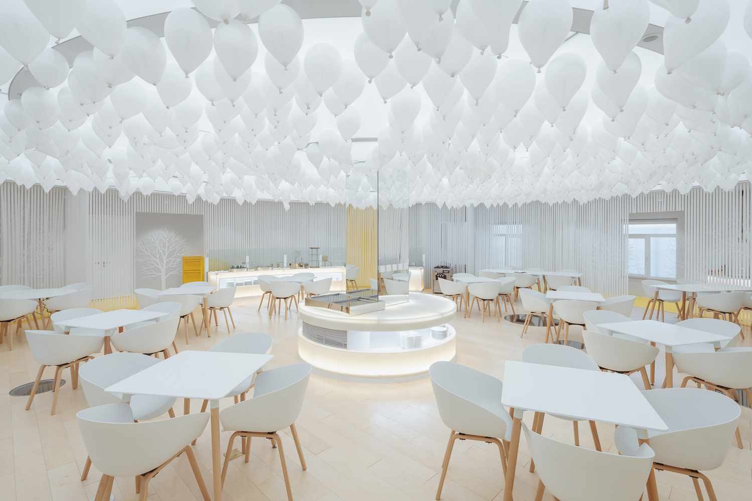 Gallery of Bars and Restaurants: 50 Examples in Plan and Section - 142