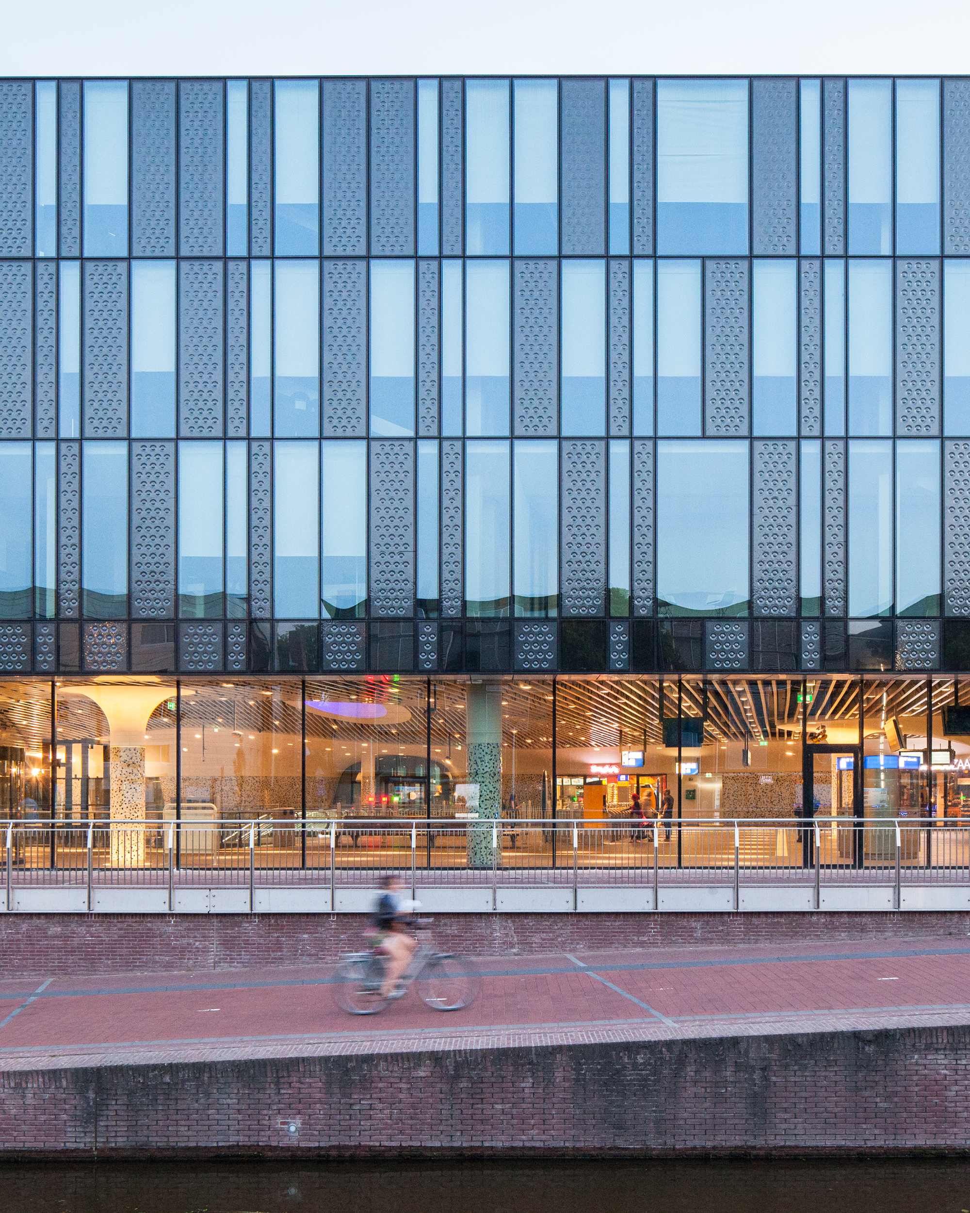 Gallery of Delft City Hall and Train Station / Mecanoo - 20