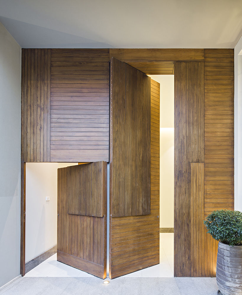 Gallery of Tetris House / Massive Order - 14