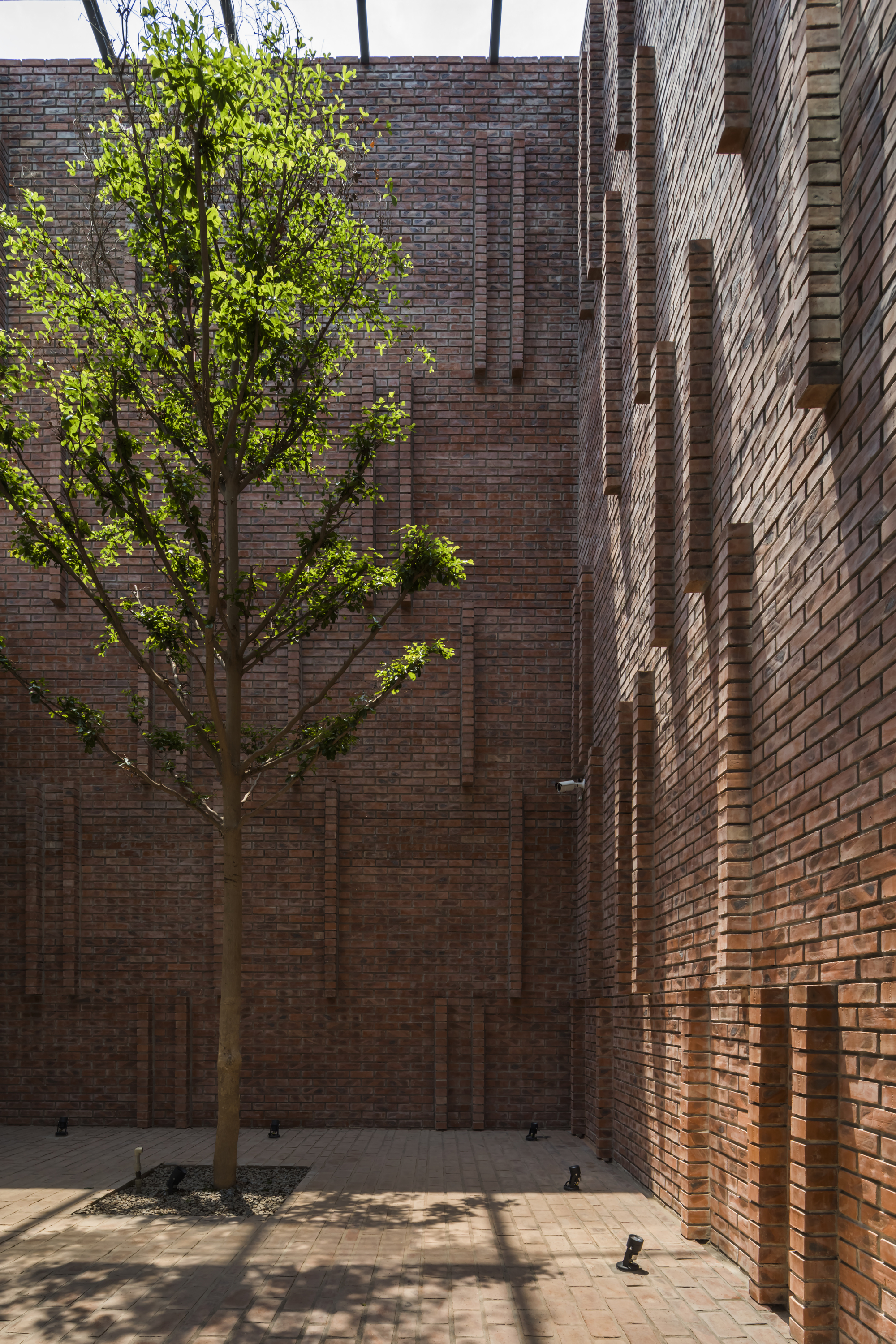 Gallery of Star Engineers, Administrative Building and Factory / Studio ...