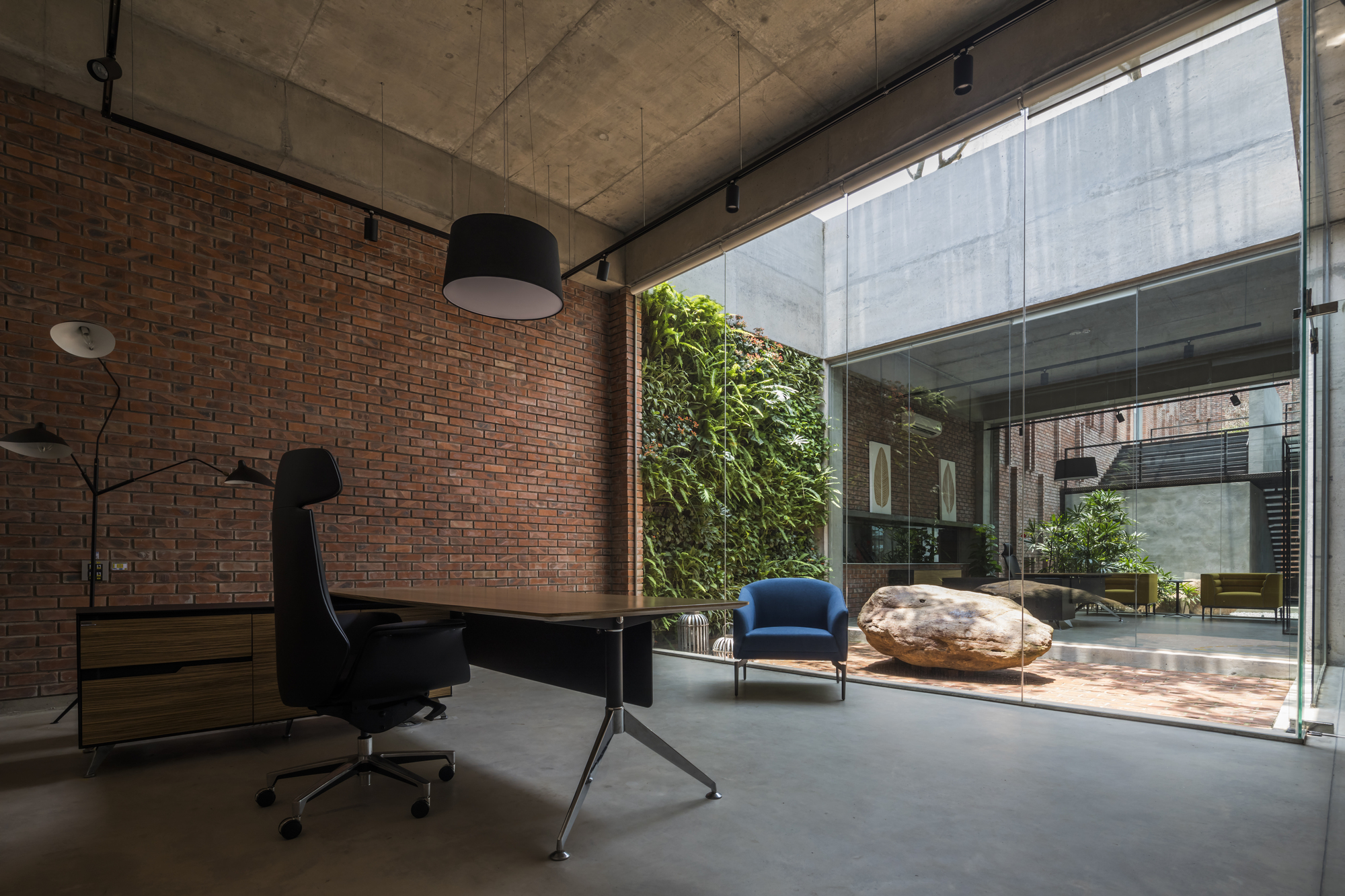 Gallery of Star Engineers, Administrative Building and Factory / Studio ...