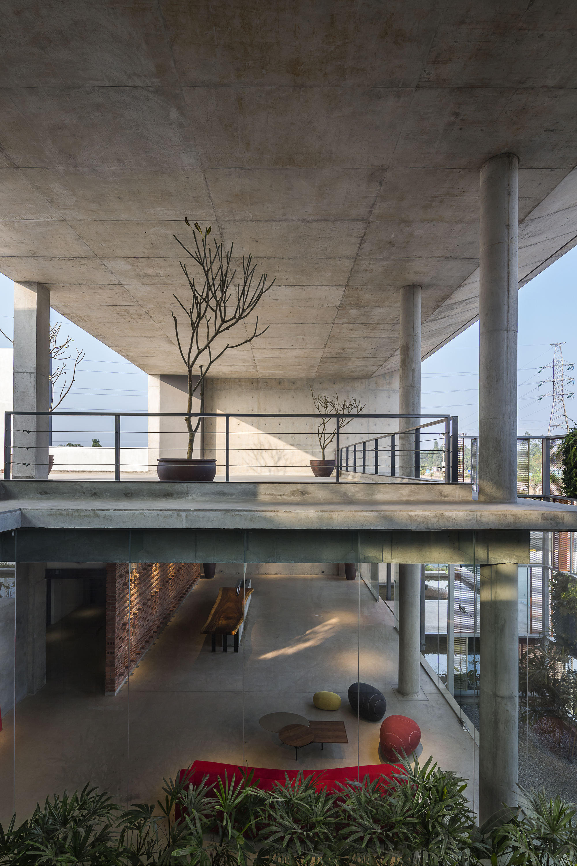 Gallery of Star Engineers, Administrative Building and Factory / Studio ...