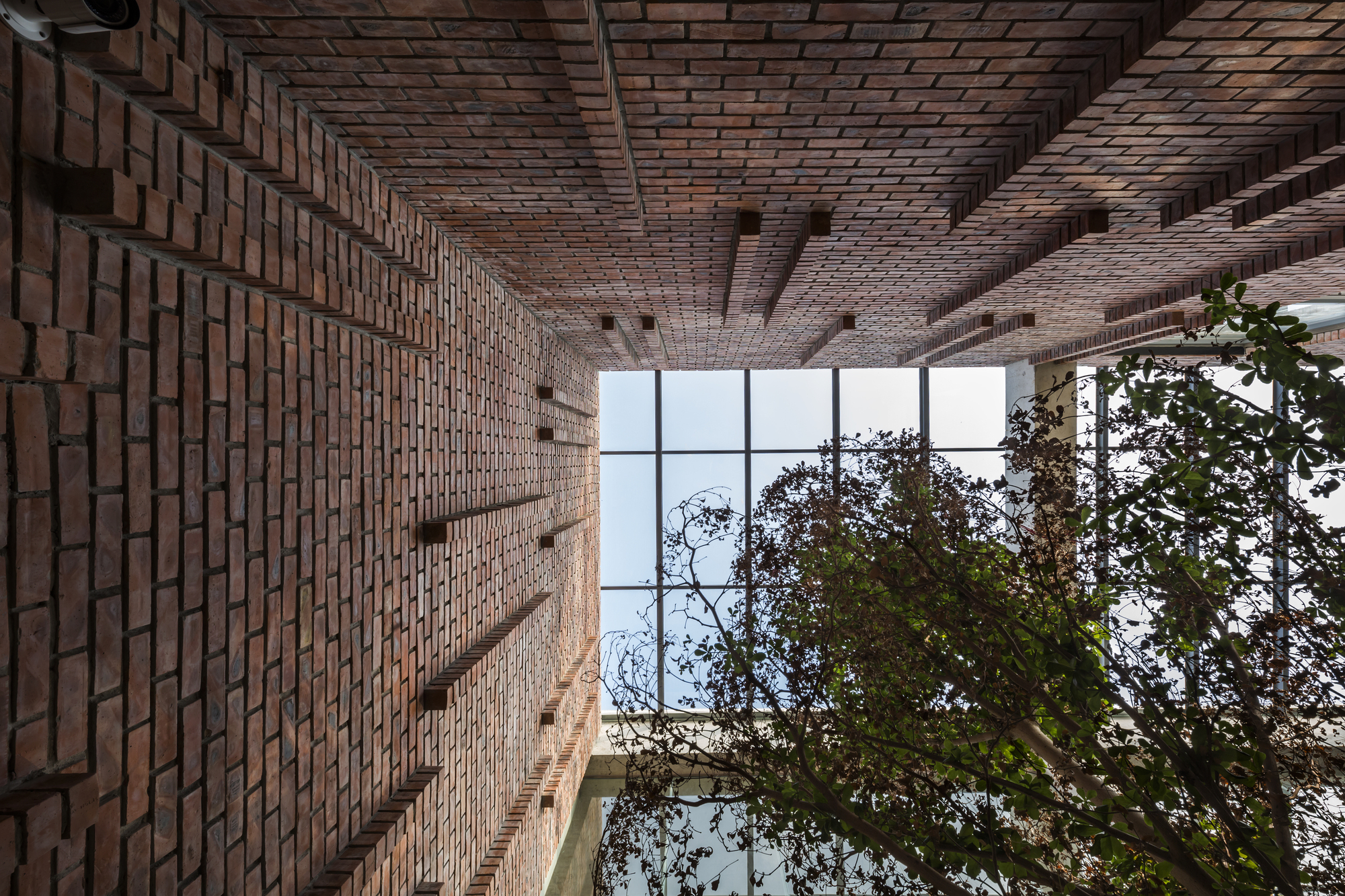 Gallery of Star Engineers, Administrative Building and Factory / Studio ...