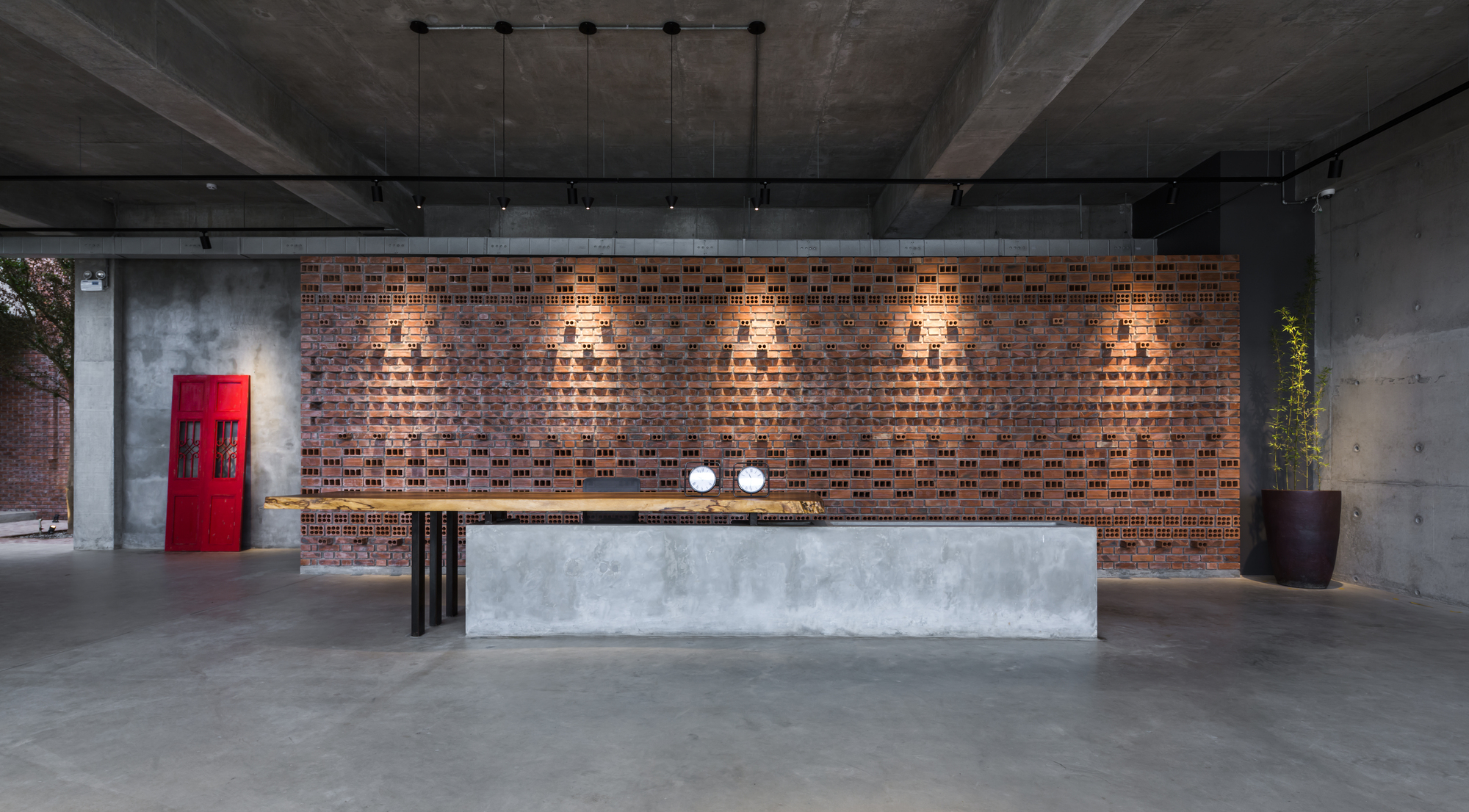 Gallery of Star Engineers, Administrative Building and Factory / Studio ...