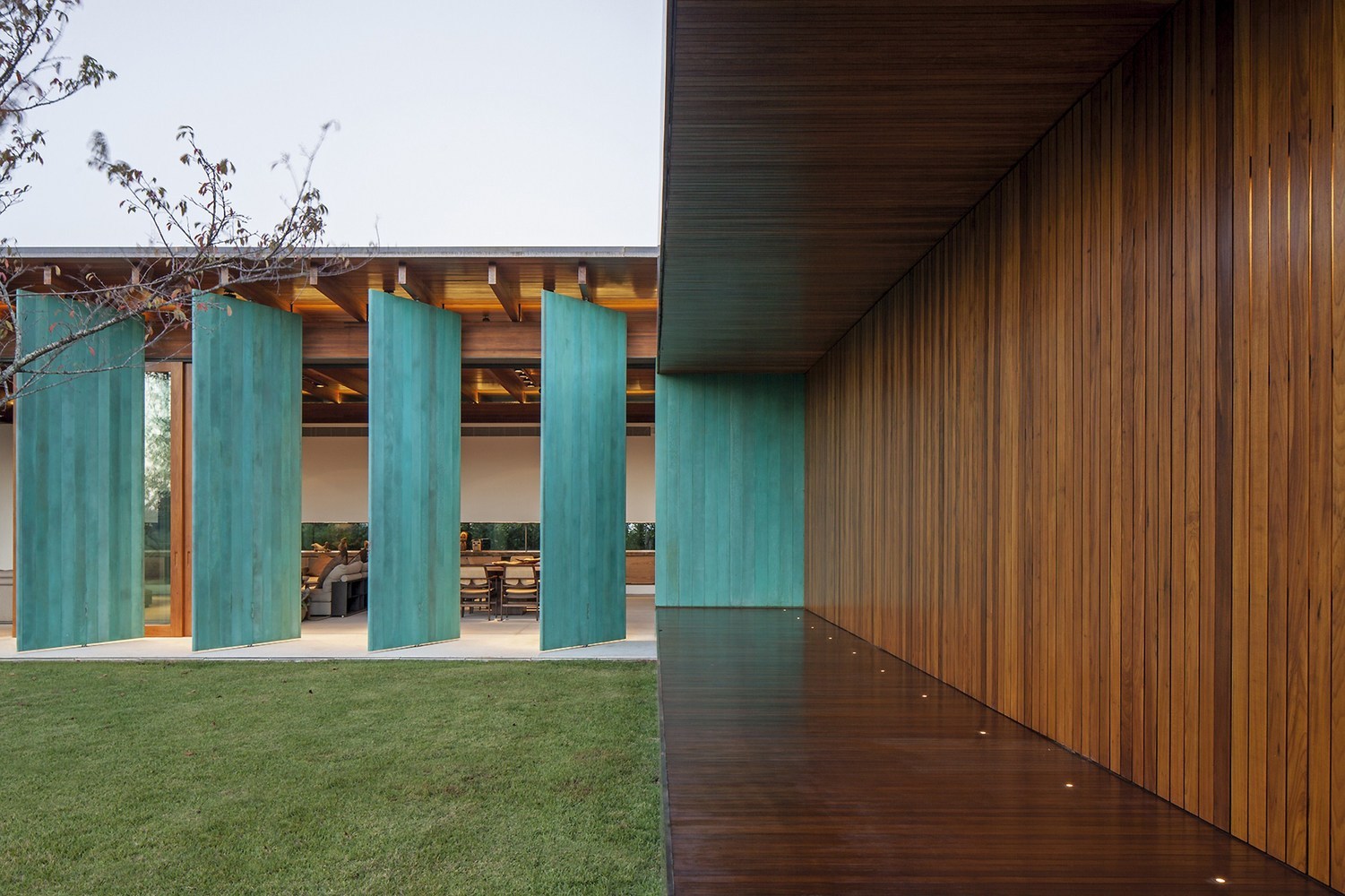 Gallery of The Beauty of Pre-Oxidized Copper Through 8 Facades - 2