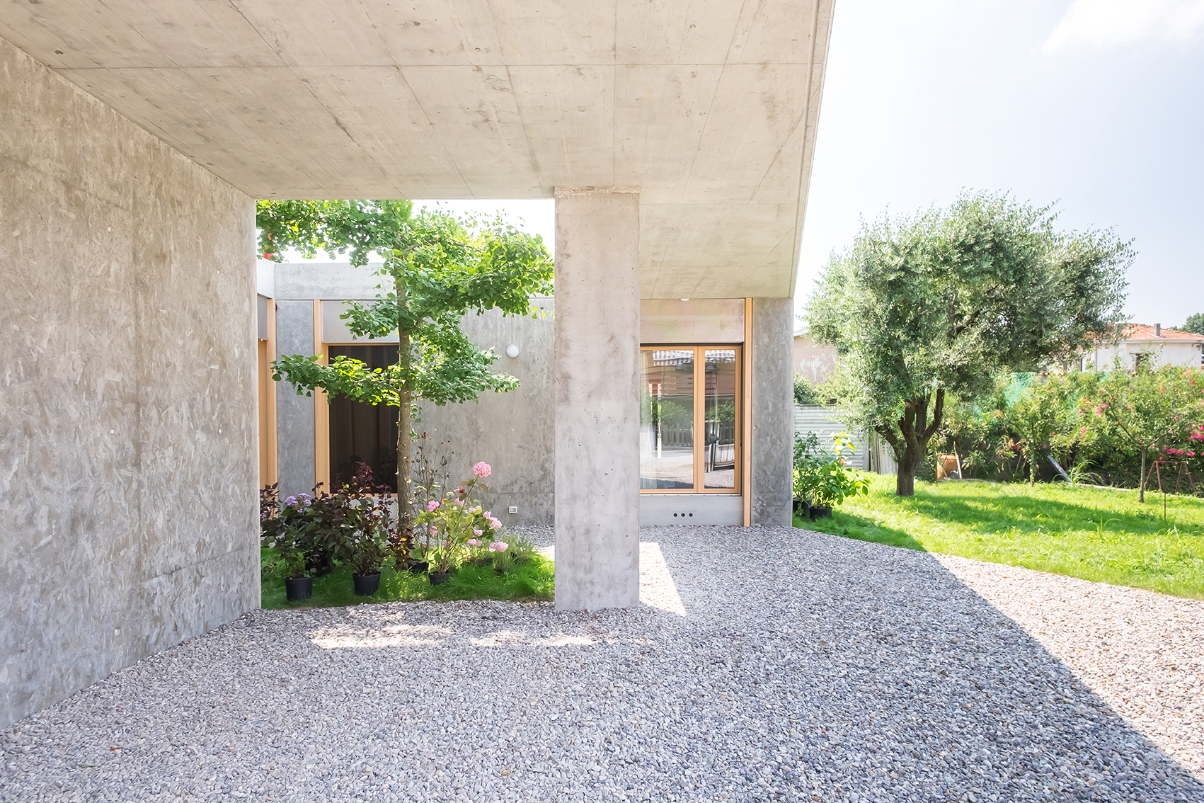 Gallery of FGN House / O A S I Architects - 5