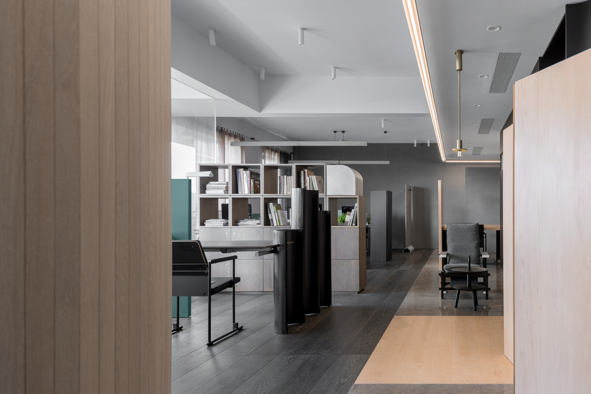 Gallery of Brand Center of Ugan Concept / Jiangjiu Architecture - 4