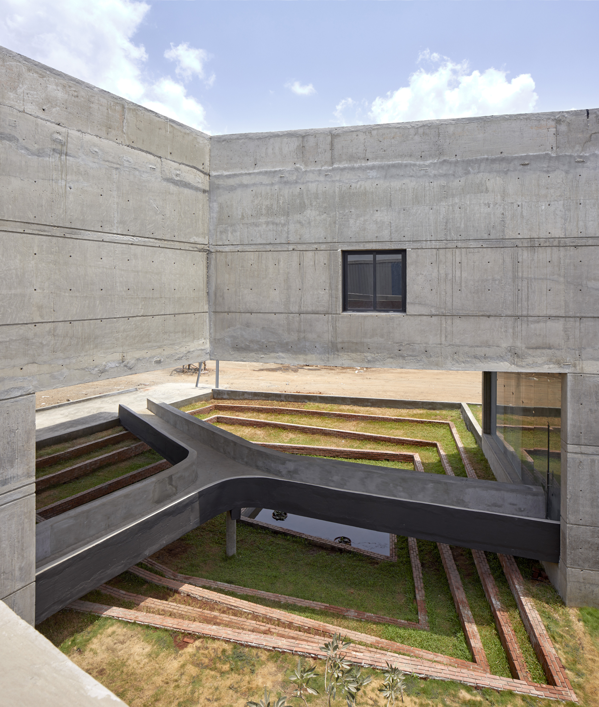 Gallery of Concrete Void – Vijay Transtech Factory / Sameep Padora ...