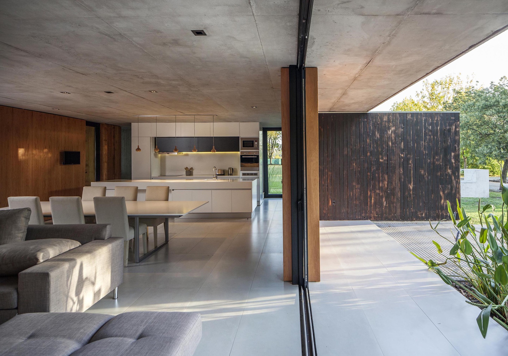 Gallery of MF House / Estudio V2 Arquitectos - 15