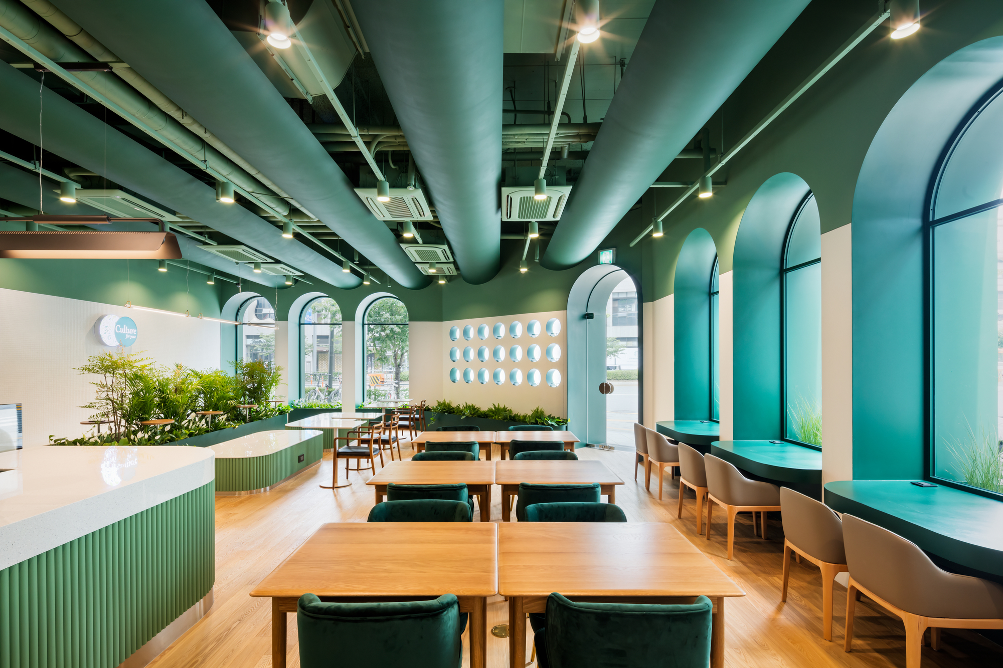 Gallery of Café Loge / The Cornerz + Kode Architects - 13