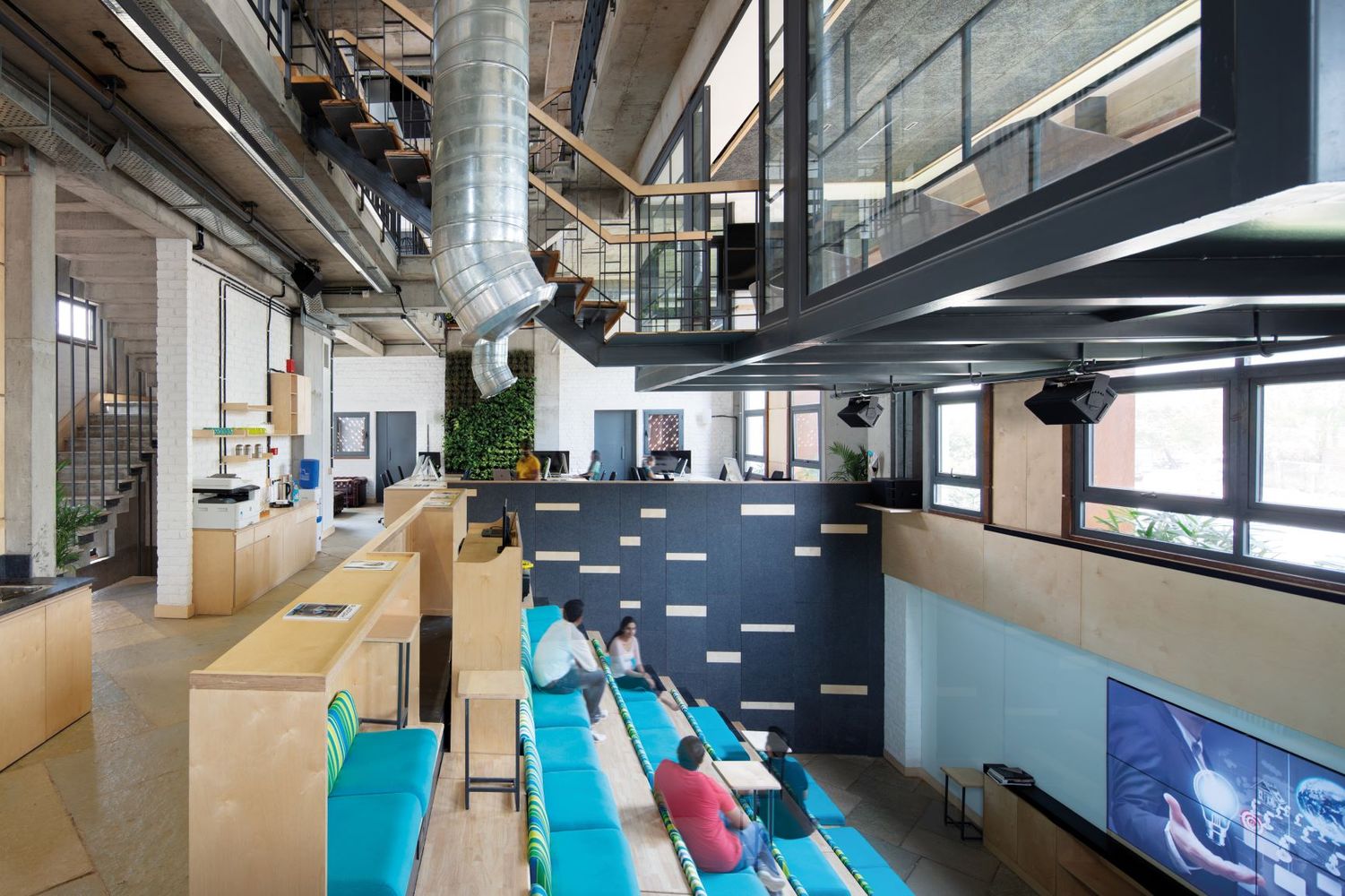 Gallery of Office for Communique / groupDCA - 18