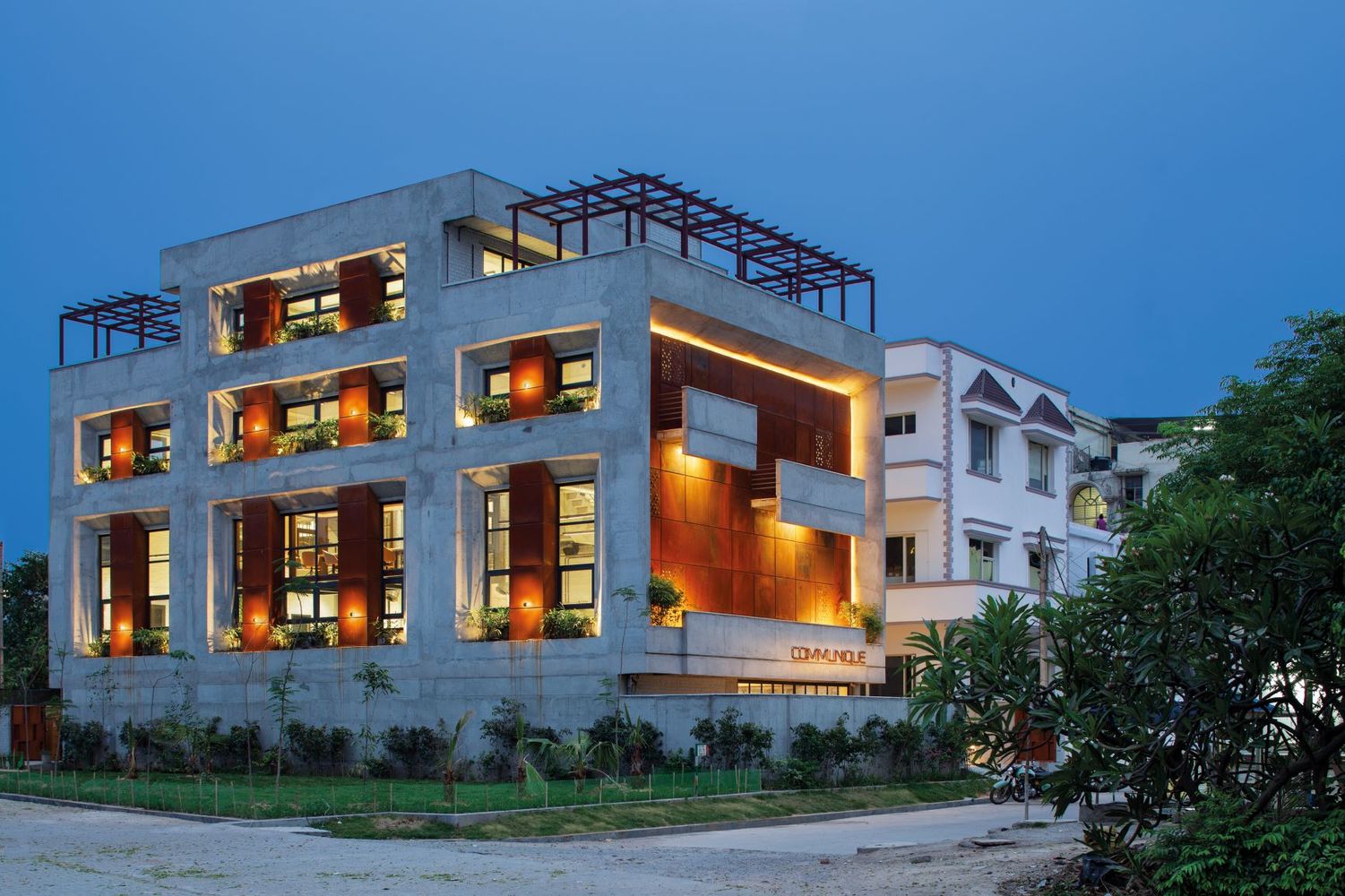 Gallery of Office for Communique / groupDCA - 10