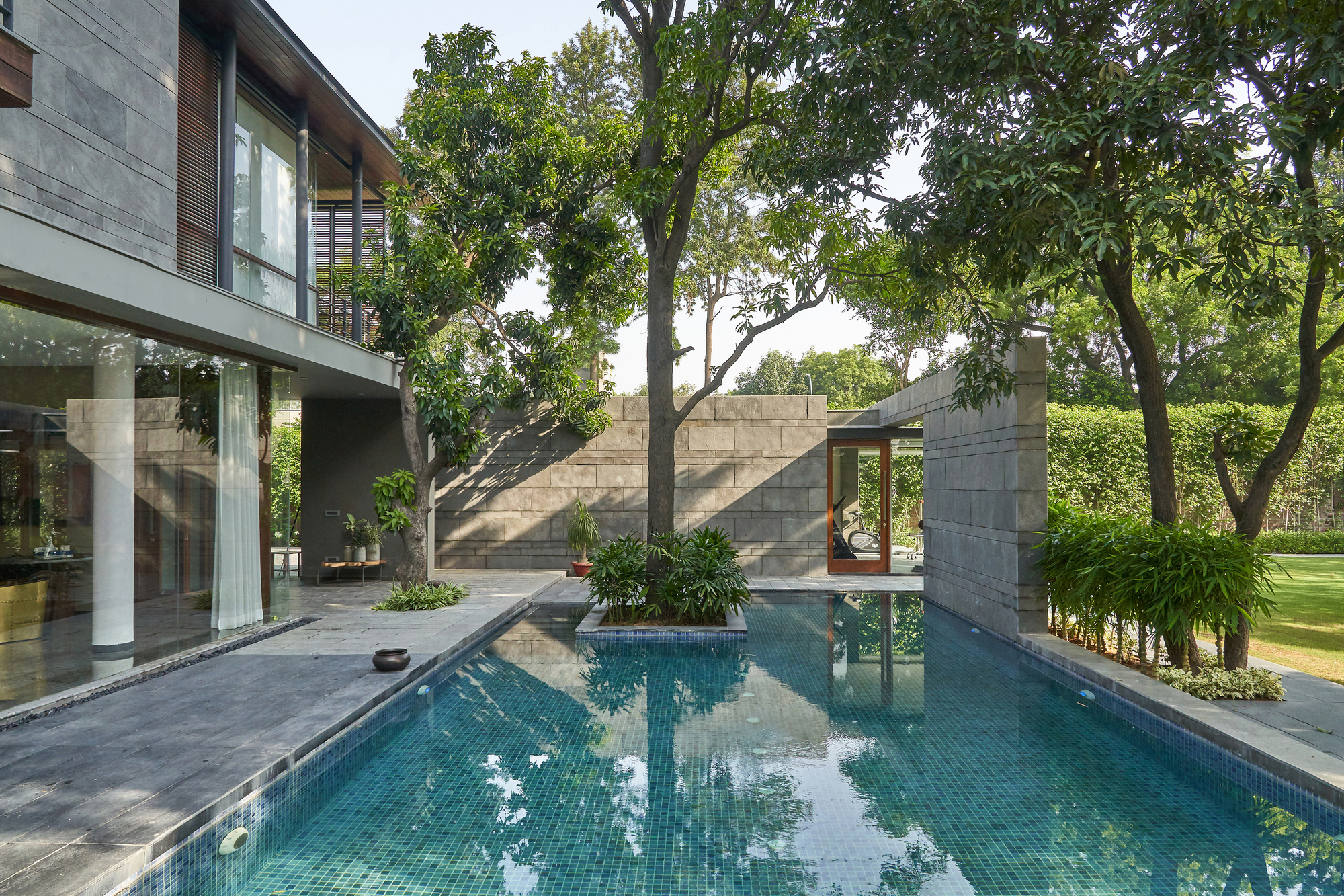 Gallery of Orchard House / DADA Partners - 21