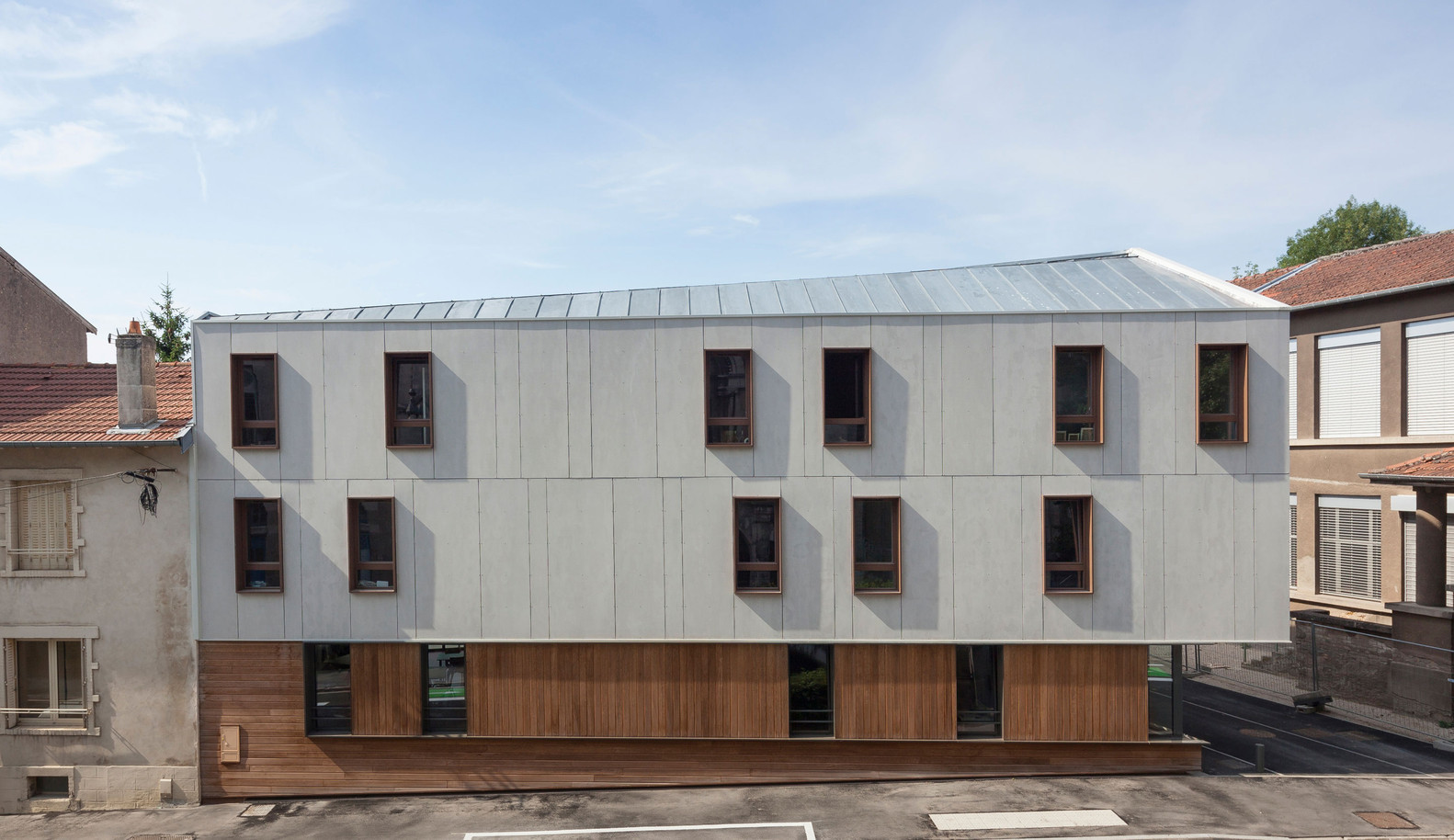 Galería de Fachadas de fibrocemento en la arquitectura: 9 ejemplos ...