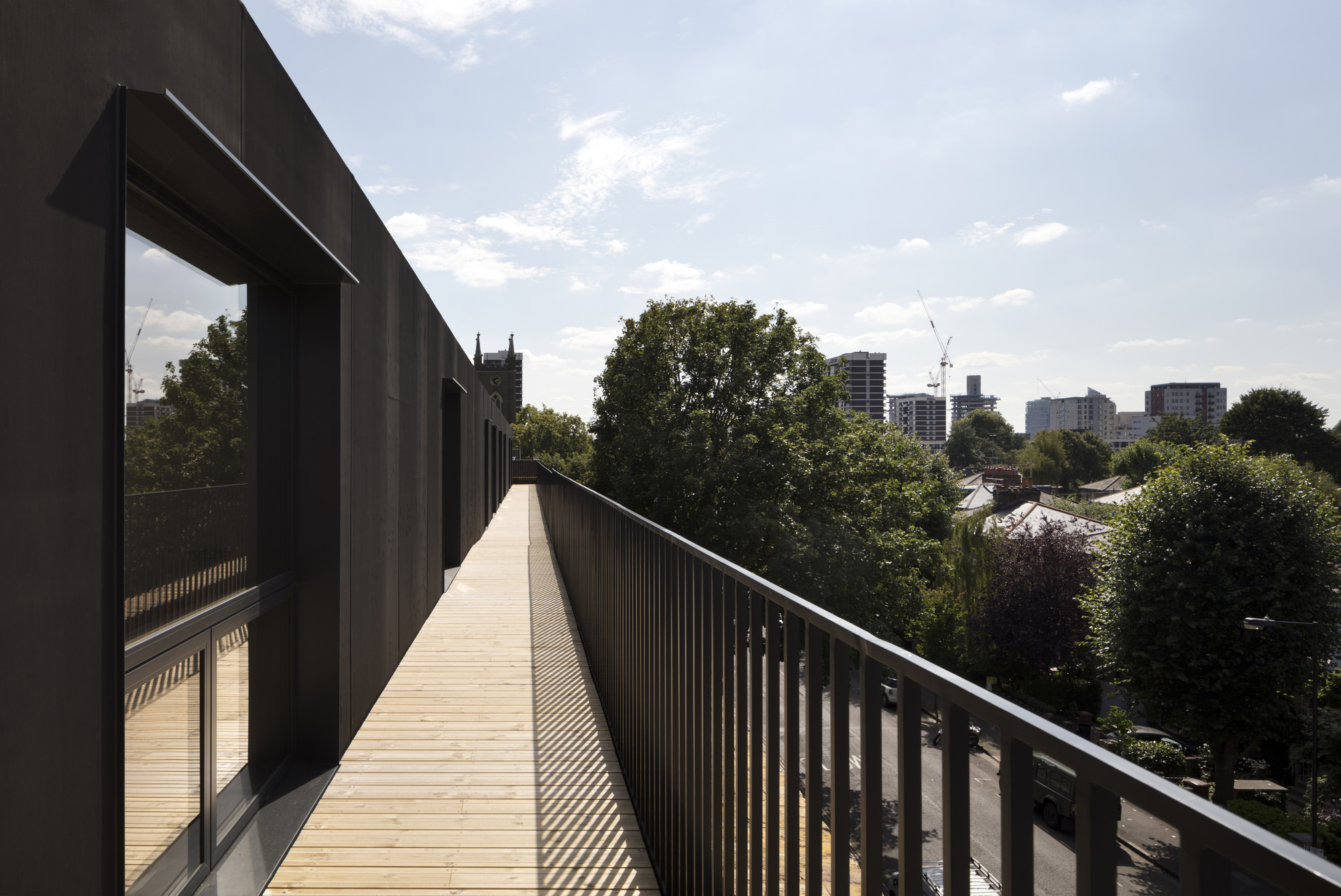 Gallery of De Beauvoir Block / Henley Halebrown - 5